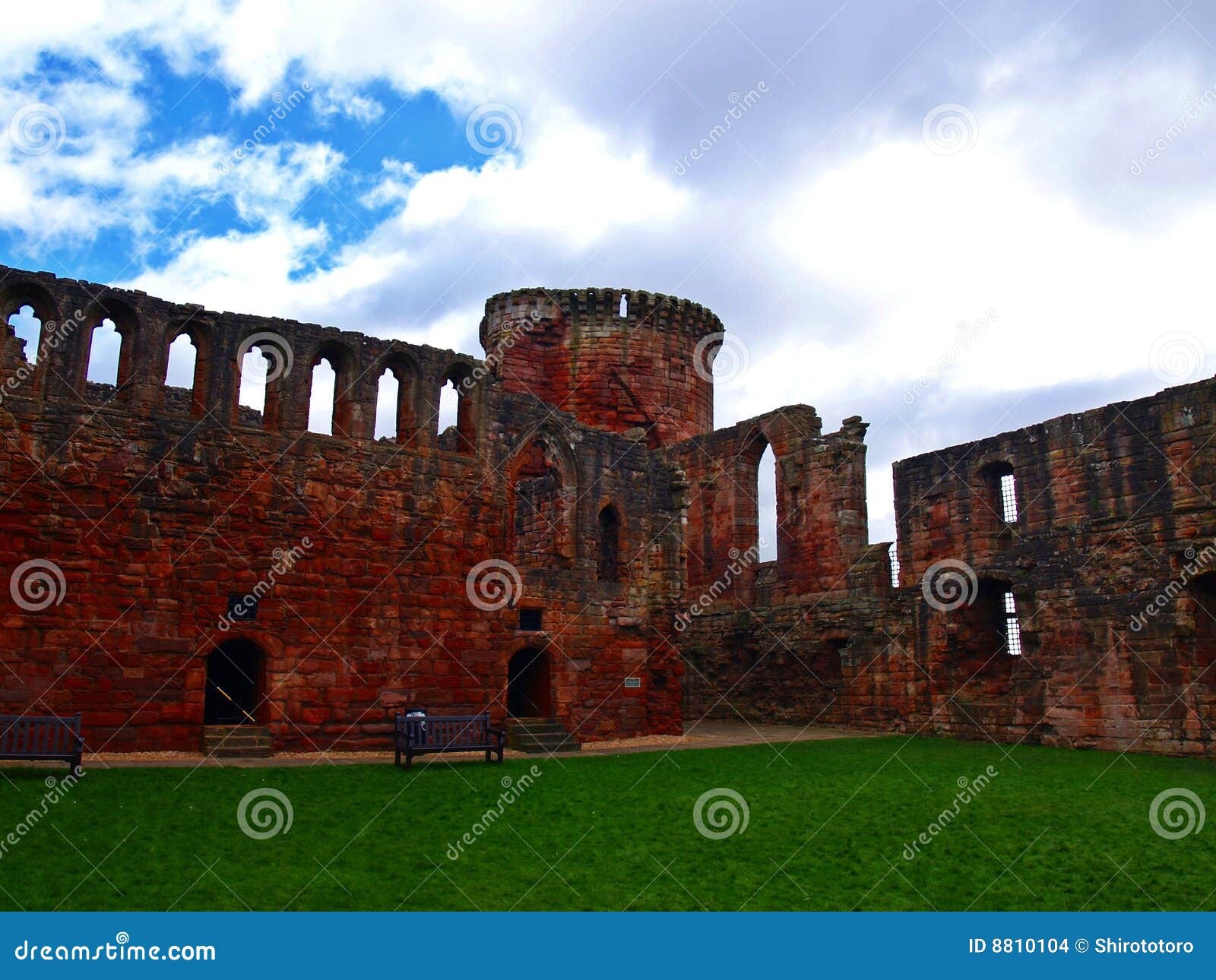 Bothwell Castle stock photo. Image of turret, scottish - 8810104