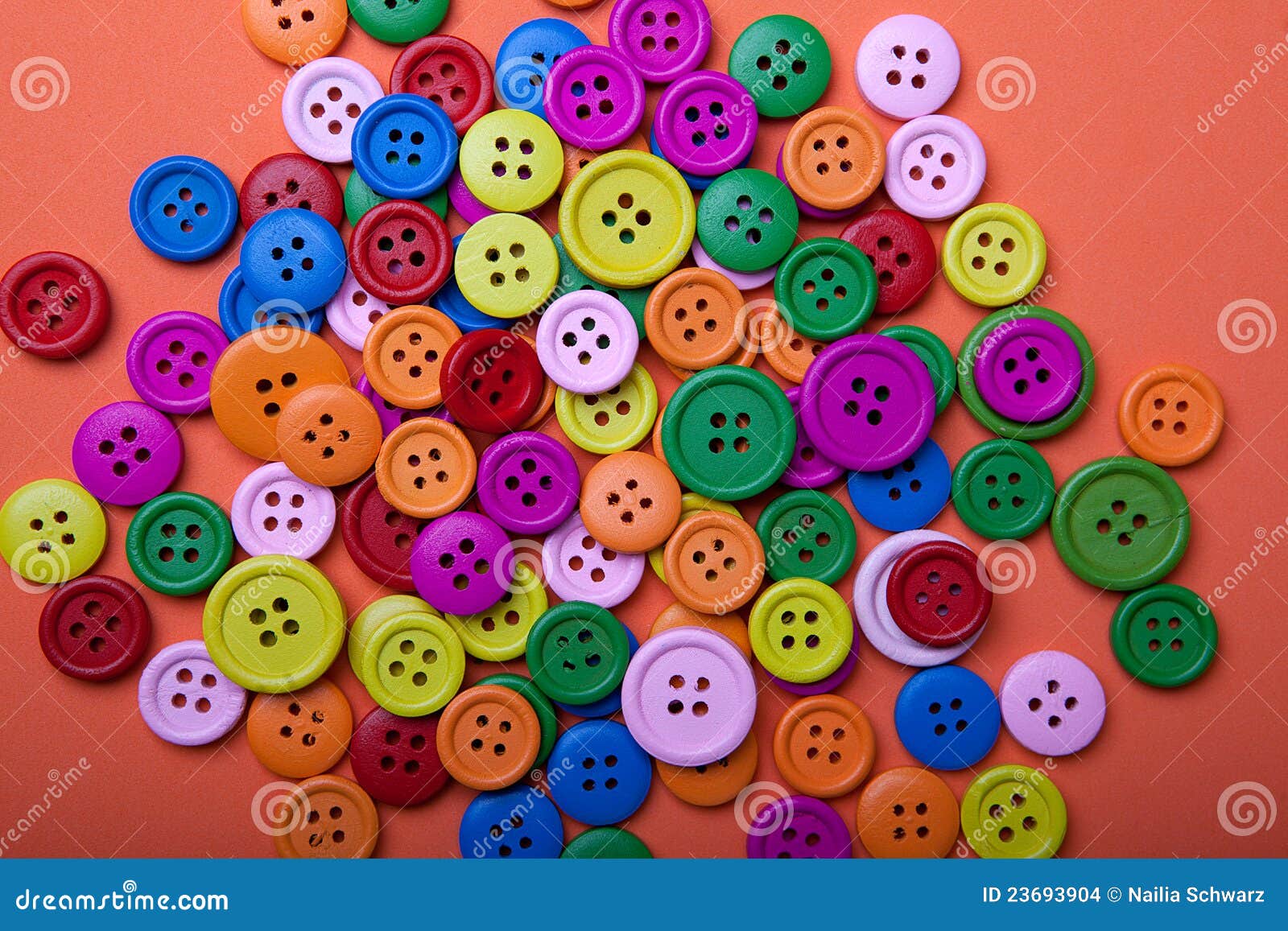 Botones coloridos foto de archivo. Imagen de metal, coloreado - 23693904
