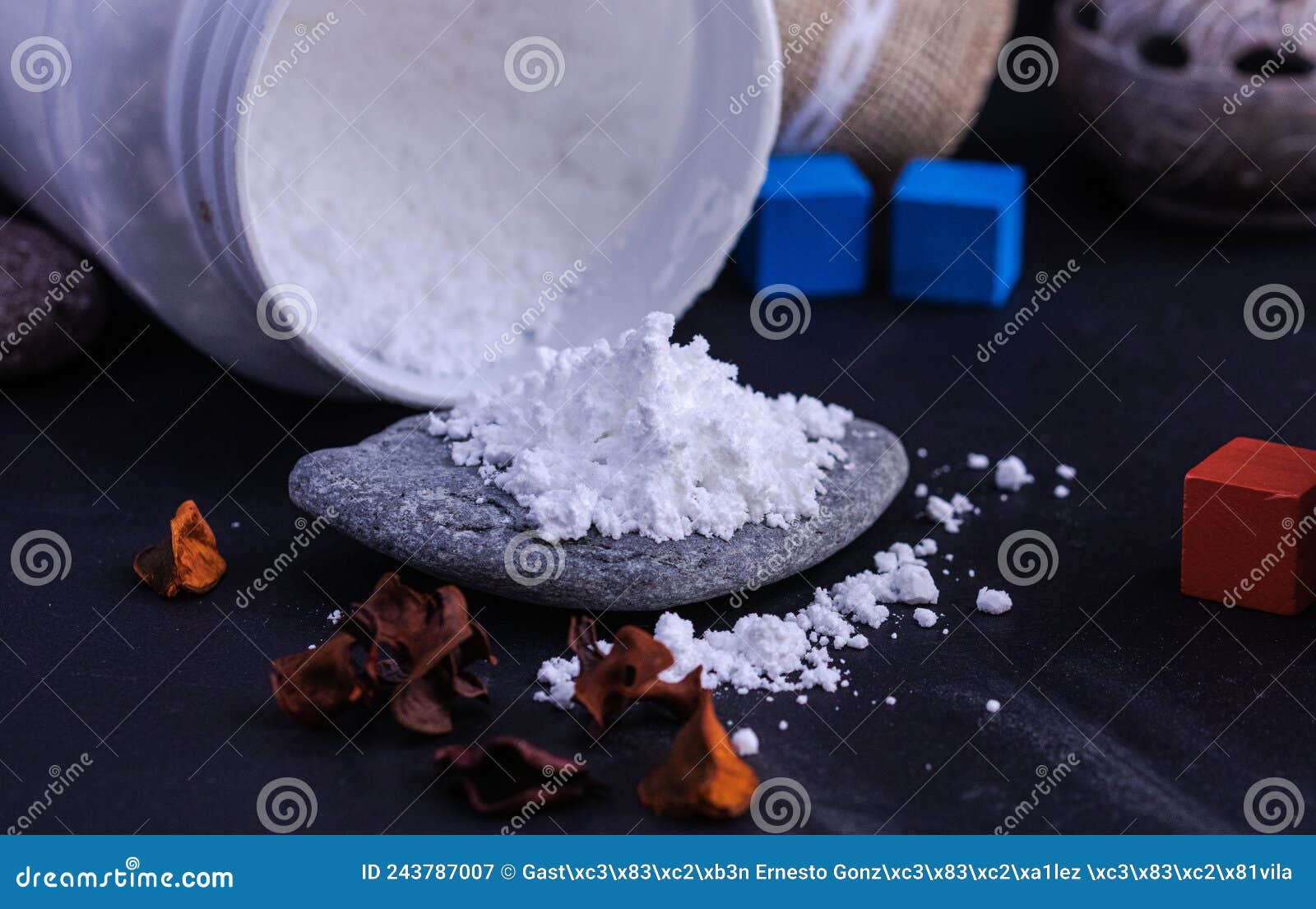 Bottle of Creatine Monohydrate Powder Stock Image - Image of bottle ...