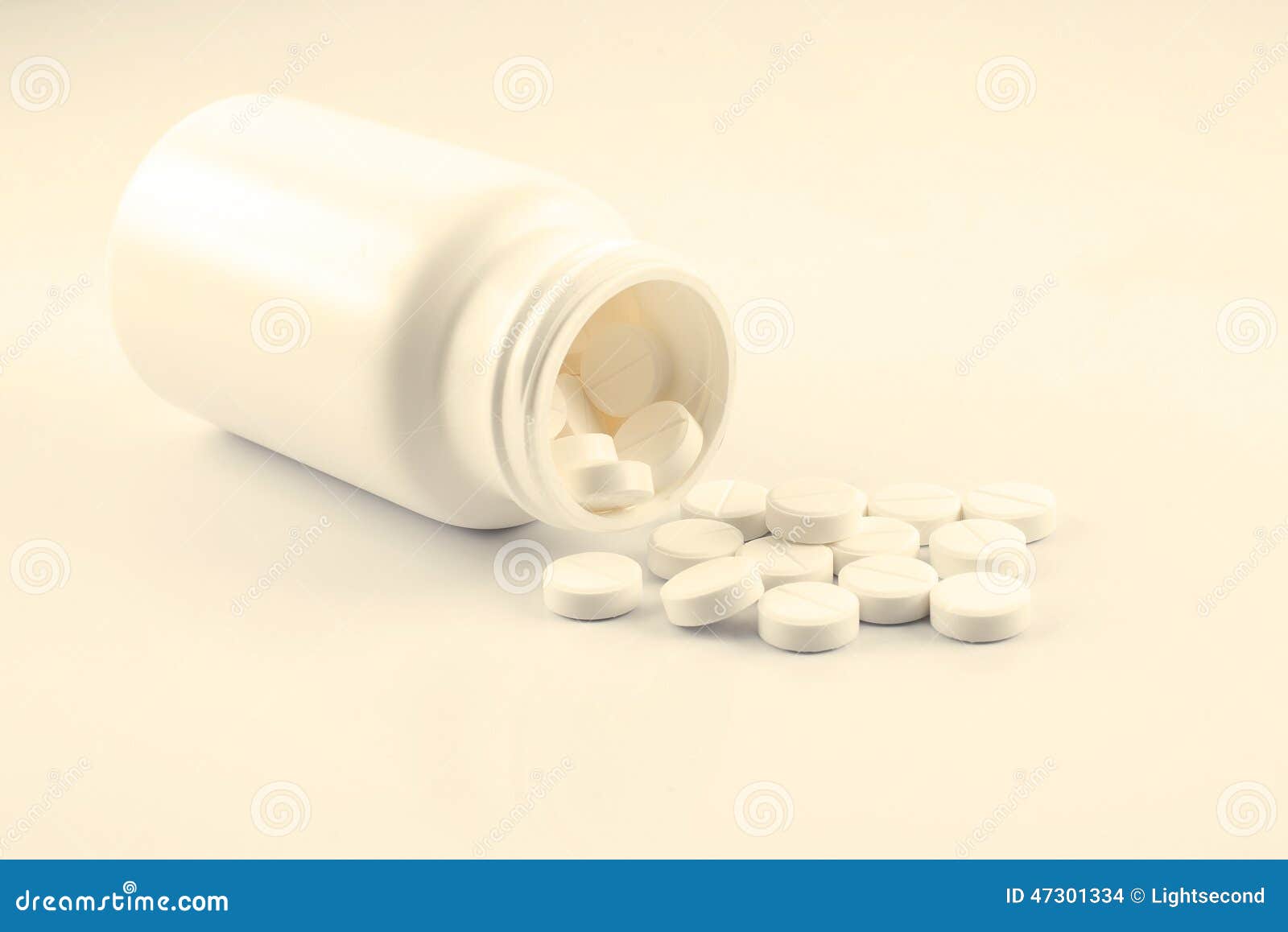 Bottle of paracetamol stock photo. Image of white, treatment - 47301334