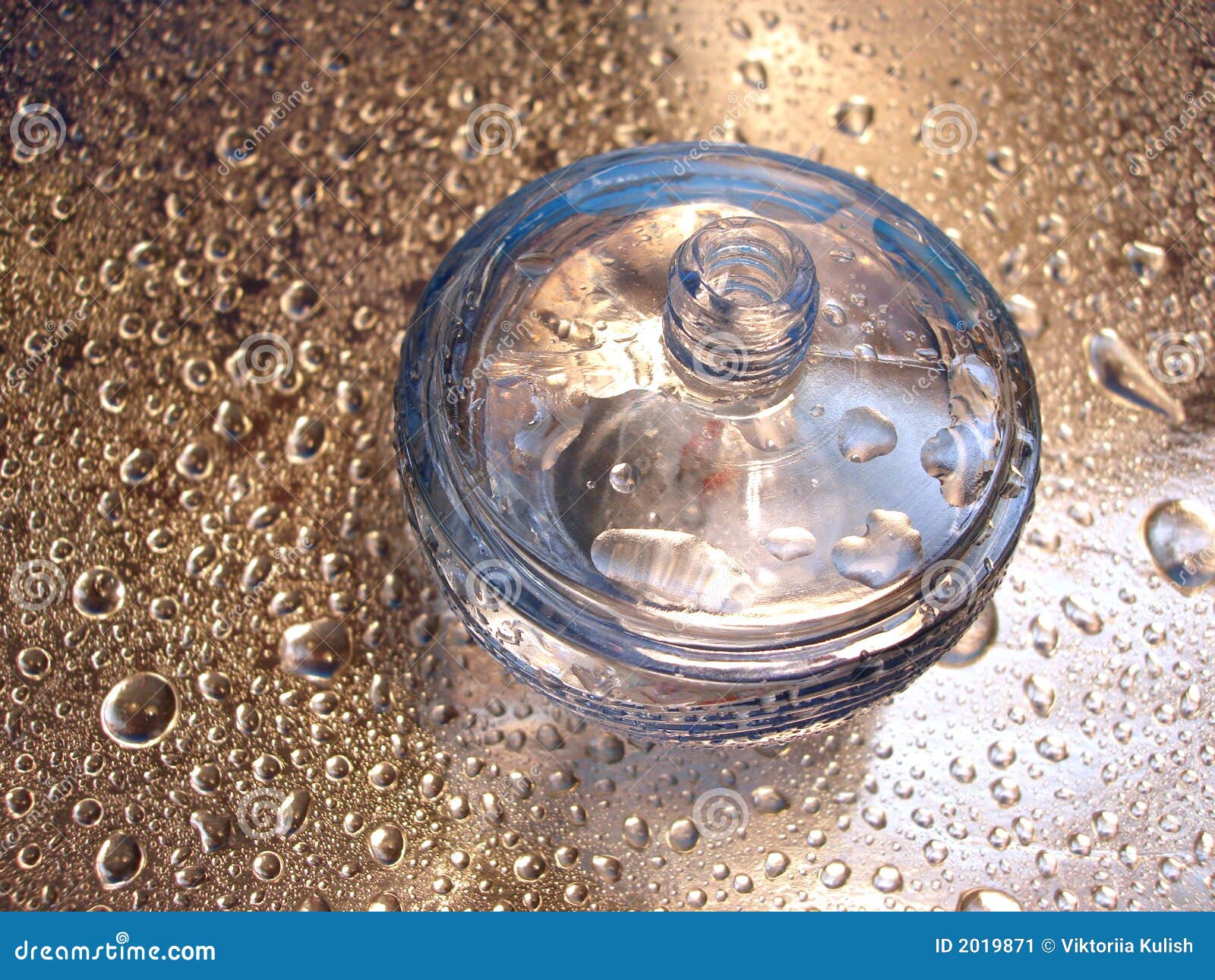 1,913 Perfume Bottle Drop Water Stock Photos - Free & Royalty-Free ...