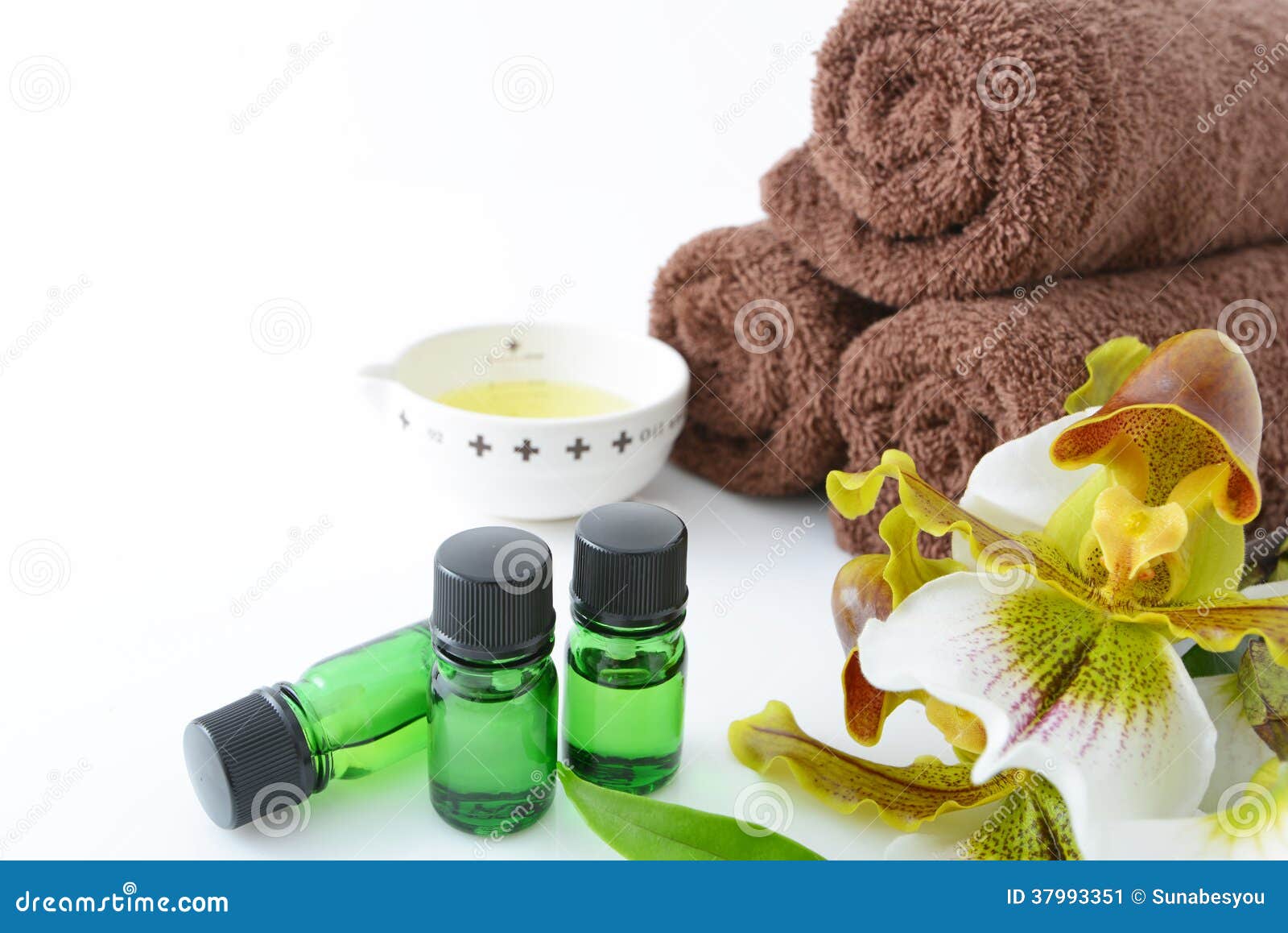 Bottles of essential oils stock image. Image of aroma - 37993351