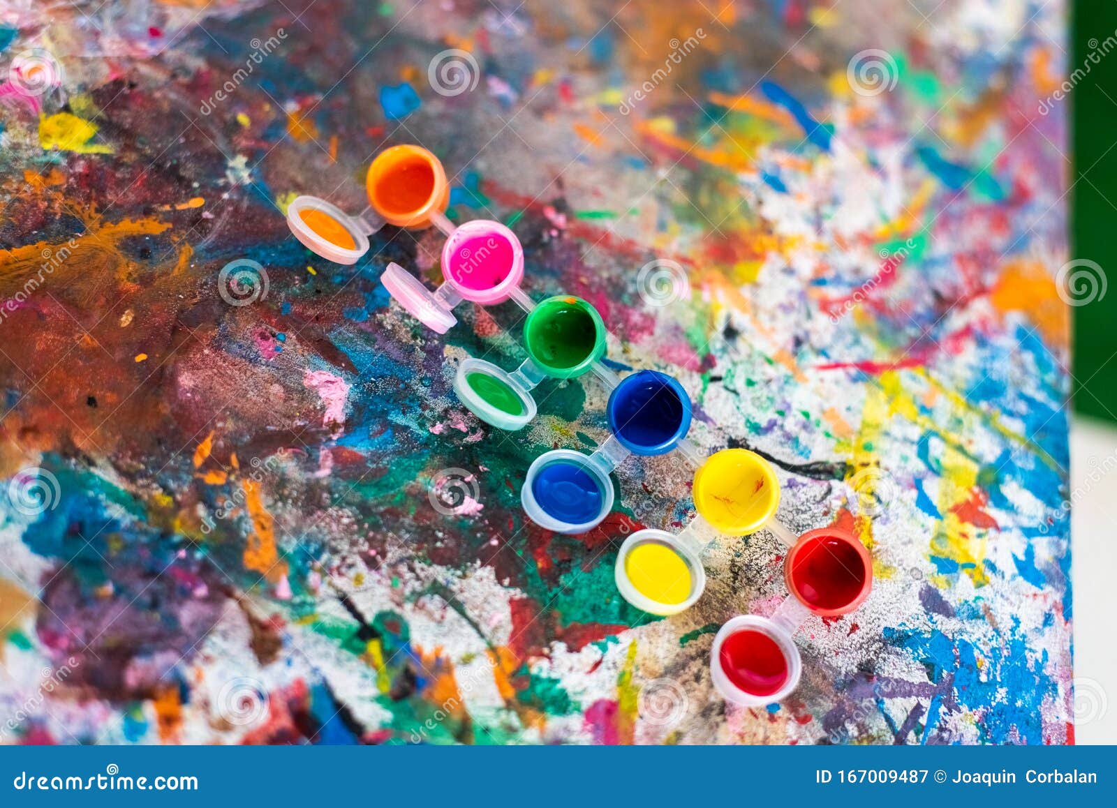 Bottles of Paint of Various Colors To Decorate Plaster Objects 库存图片 ...