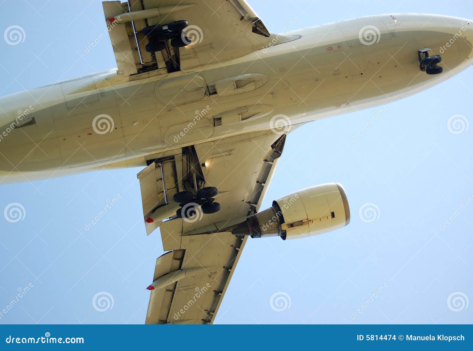Bottom of airplane stock photo. Image of overhead, flies - 5814474