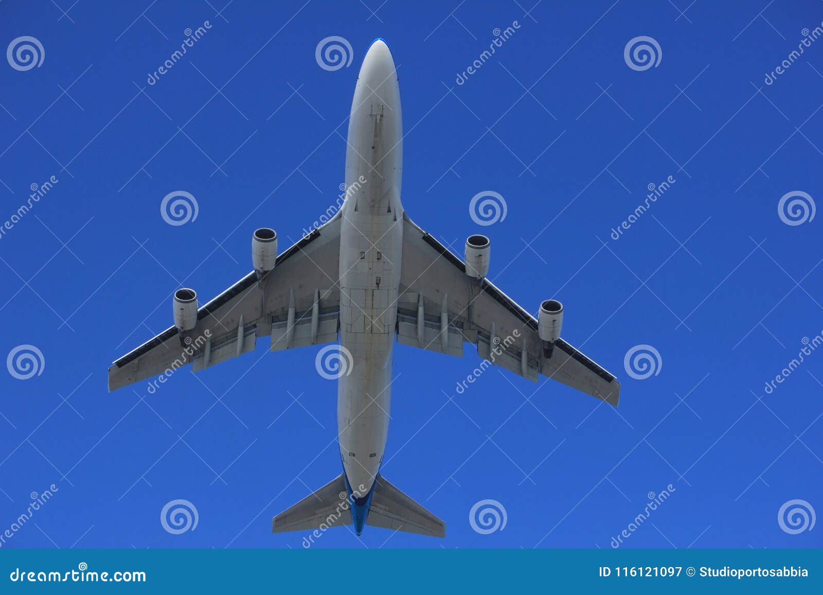 Bottom of an airplane stock image. Image of wings, aircraft - 116121097