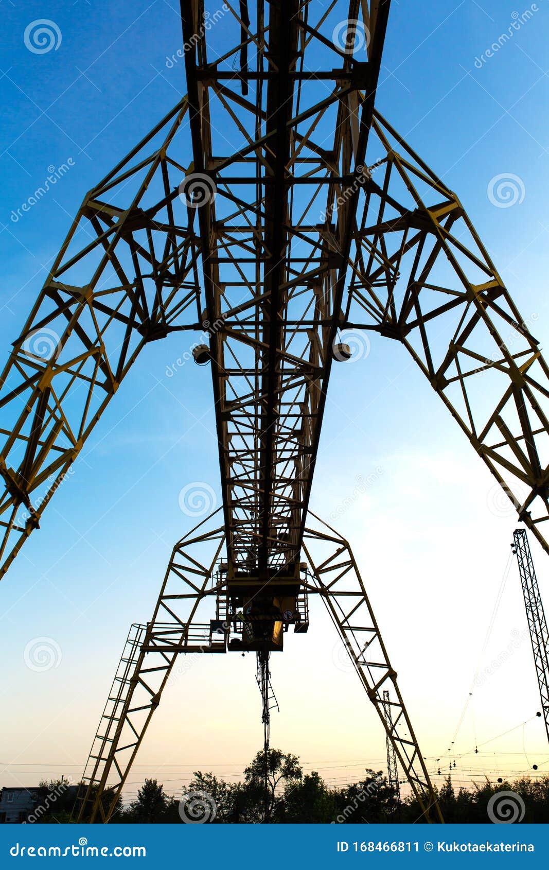 Bottom View of the Construction of an Overhead Crane. Heavy Industry ...