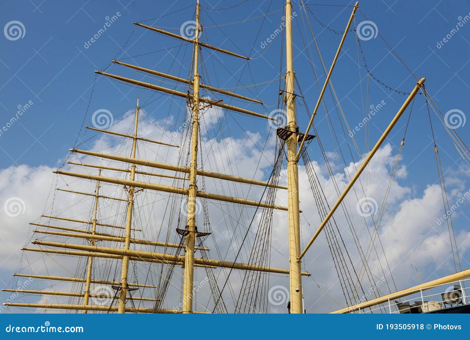 Mainmast Royalty-Free Stock Image | CartoonDealer.com #20320168