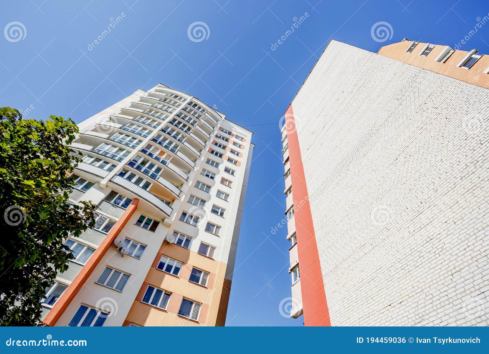 Bottom View of the Multi-storey Skyscraper Building Stock Photo - Image ...