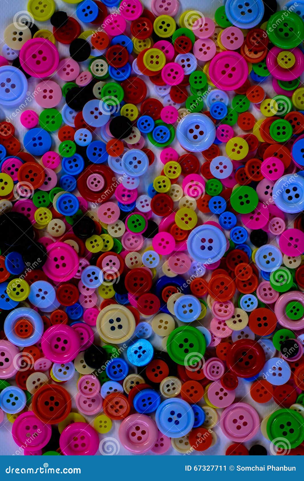 Bottoni Multicolori Luminosi Immagine Stock - Immagine di differente ...