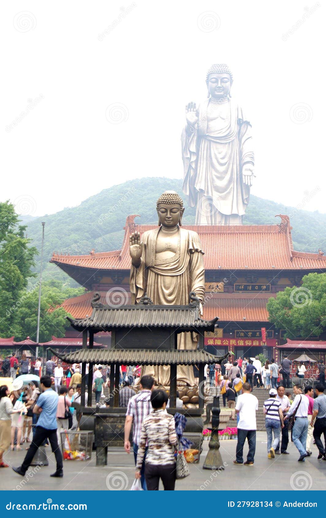 Bouddha Grand Chez Ling Shan Image stock éditorial - Image du ...