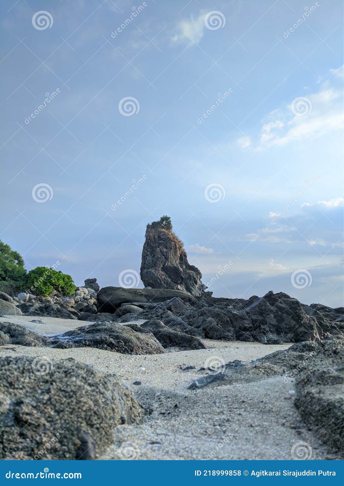 That Boulder Just Look Like a Human Face and Very Very Similar with ðŸ ...