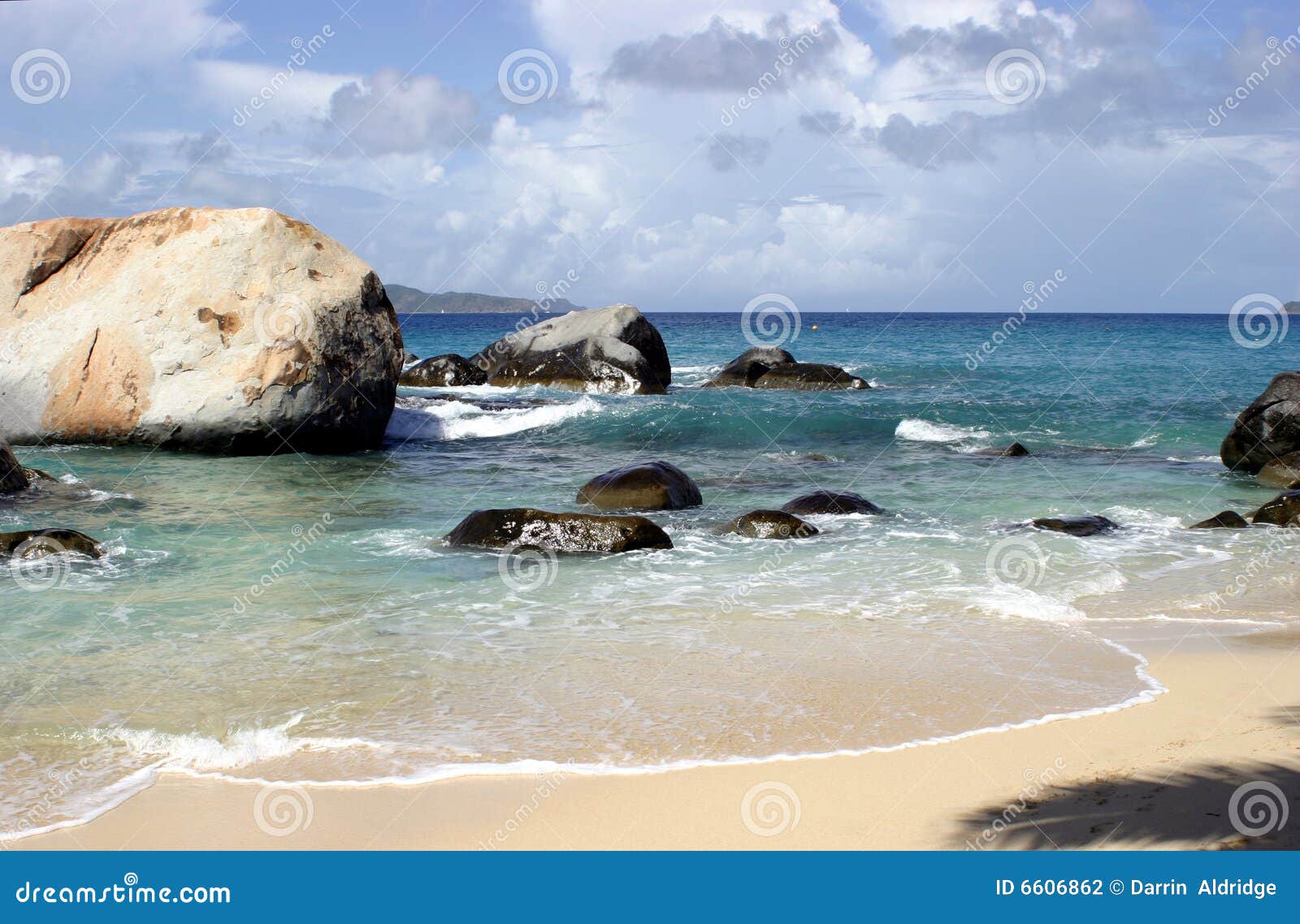Boulders on tropical beach stock photo. Image of gorda - 6606862