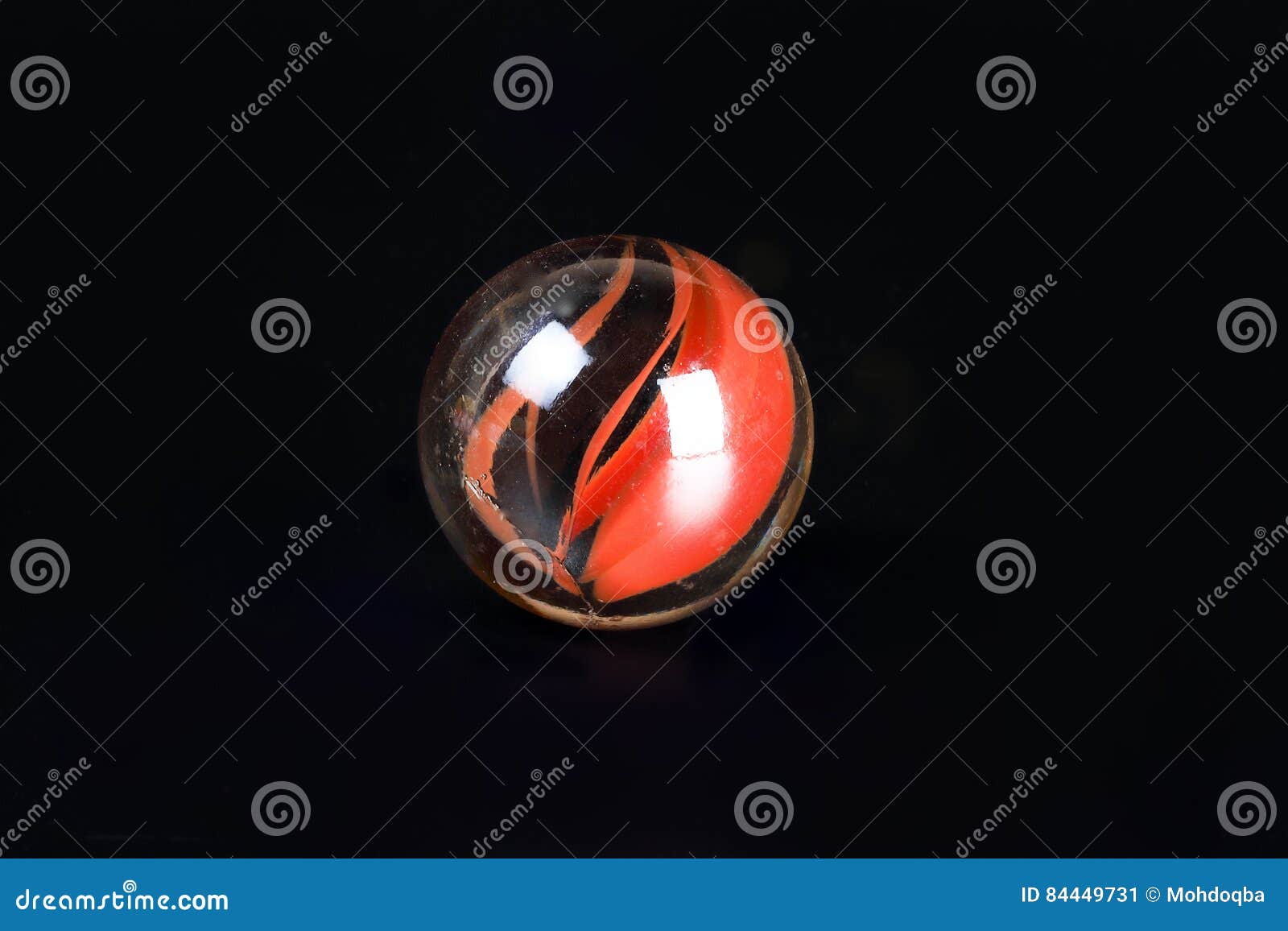 Boule de marbre en verre image stock. Image du pièce - 84449731