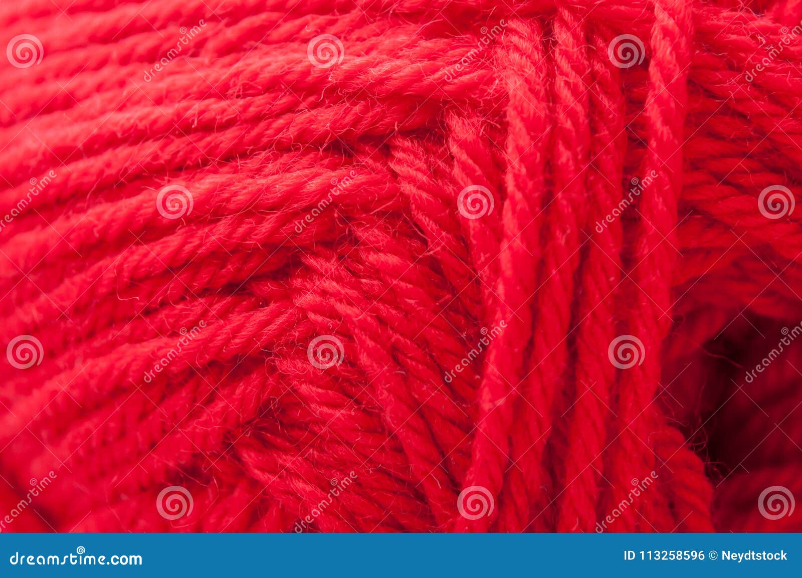 Boule De Texture Rouge De Fil De Laine Photo stock - Image du isolement ...