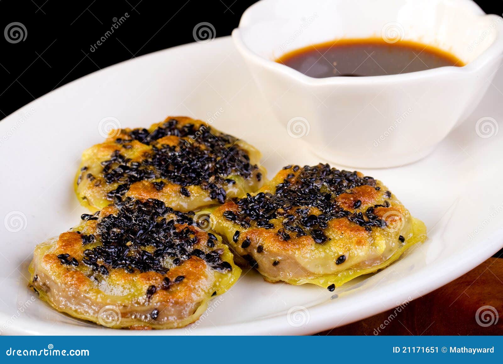 Boulette Dim Sum De Boeuf Frite Par Carter Image stock - Image du ...