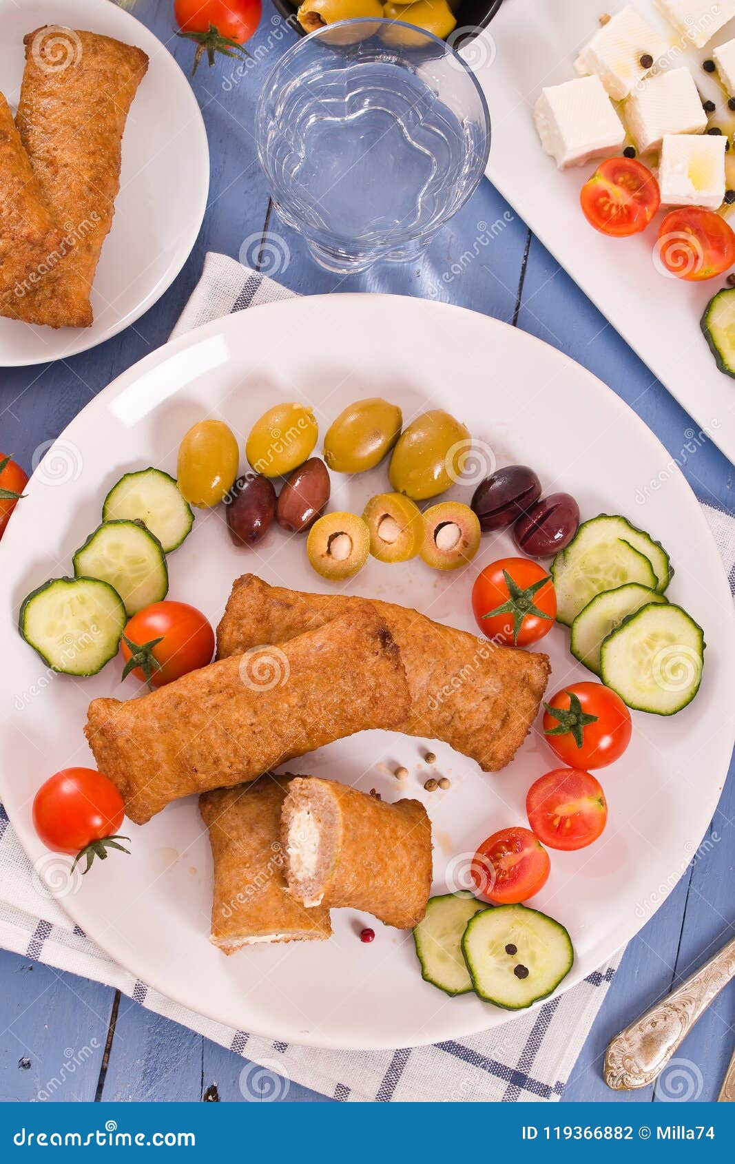 Boulettes De Viande De Grec De Bifteki Photo stock - Image of frais ...