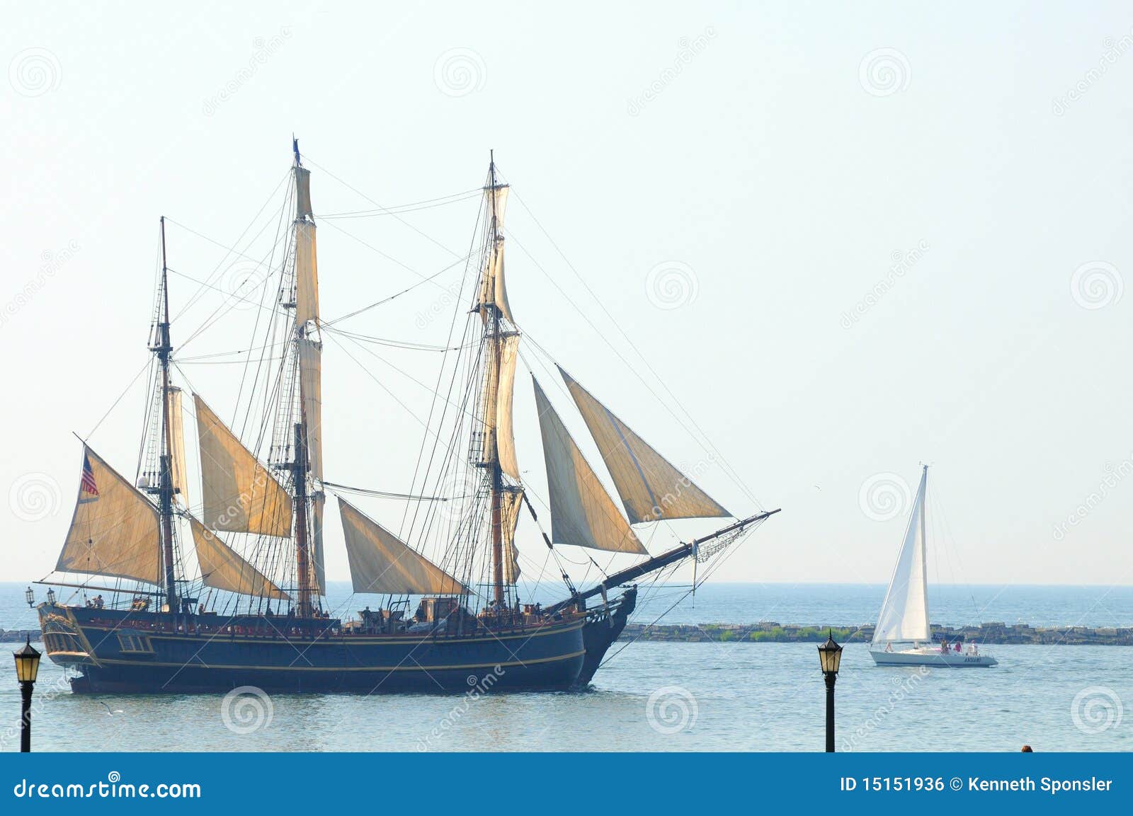 Bounty at broadside editorial photo. Image of bygone - 15151936