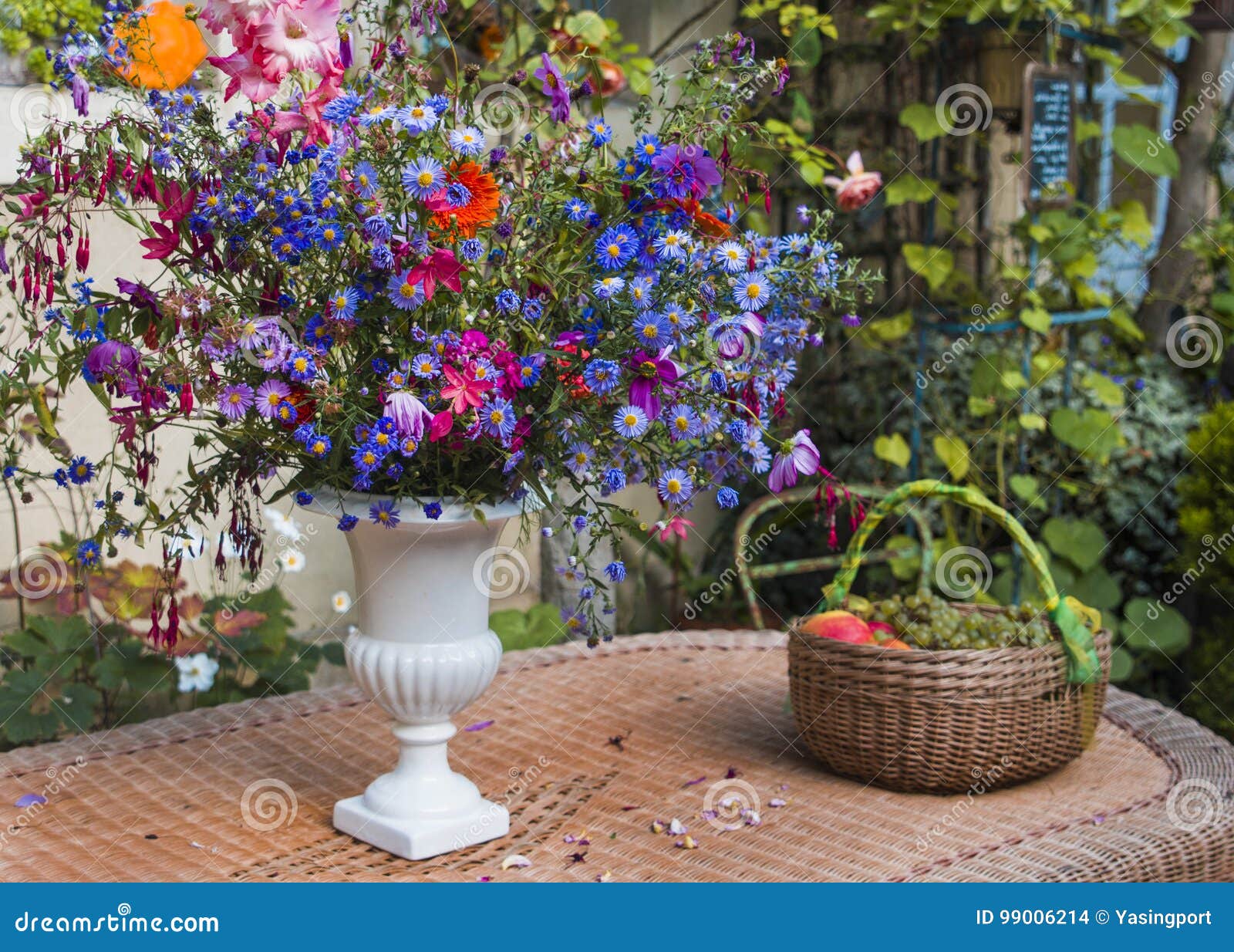 Bouquet of Autumn Flowers in a Vase Stock Photo - Image of clover ...