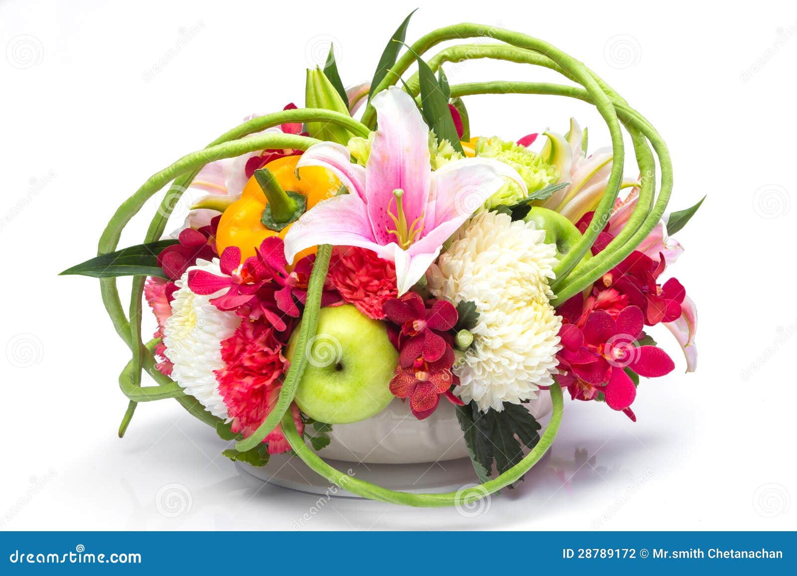 Bouquet De Fruit Et De Fleur Photo stock - Image du haricot, bouquet ...