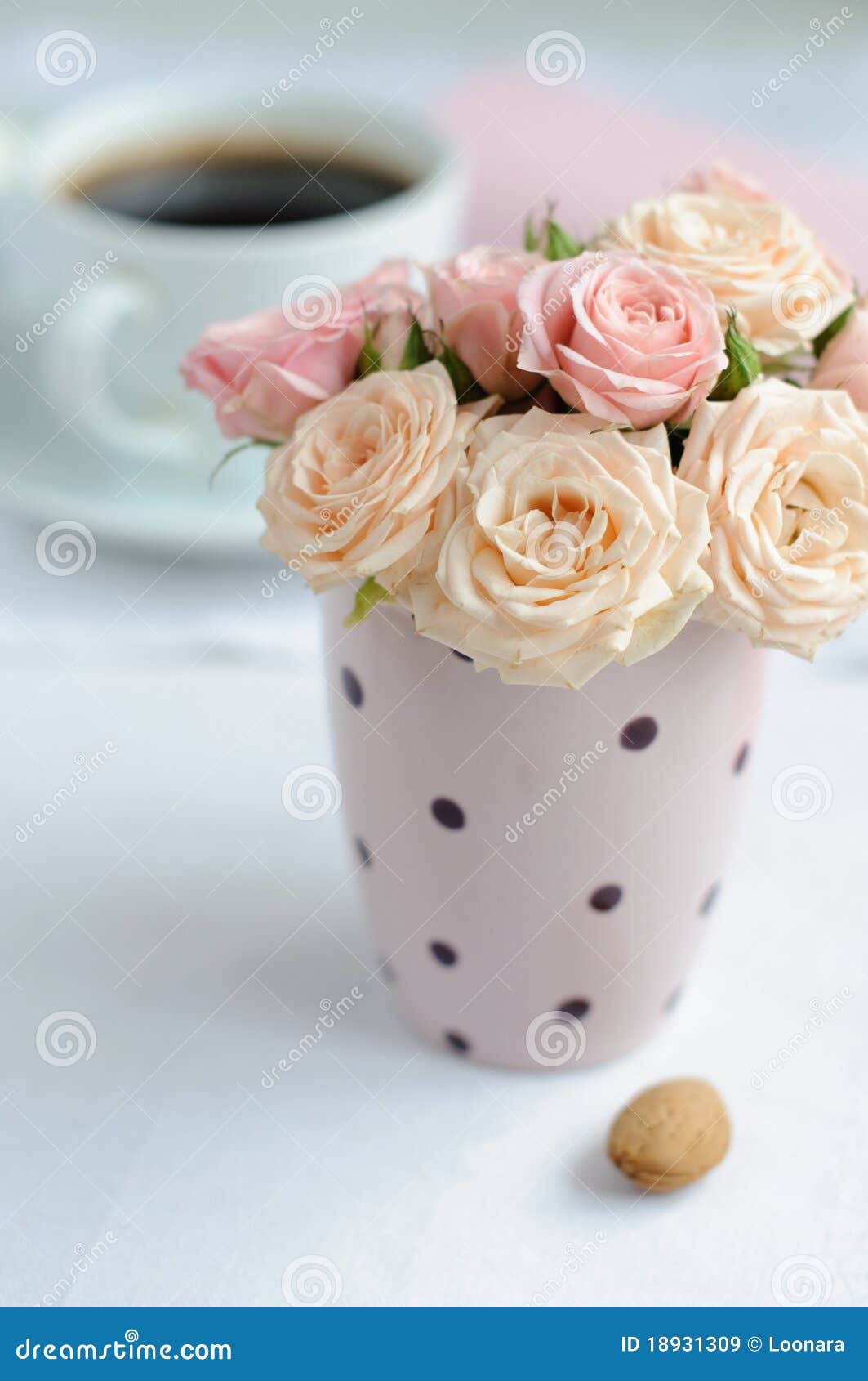Bouquet of Delicate Pink Roses Stock Image - Image of elegant, romance ...