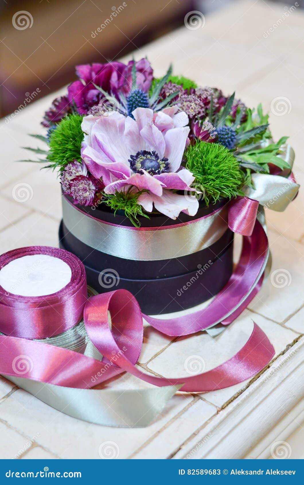 Small Bouquet Pink Flower Box Ribbons Stock Photos - Free & Royalty ...