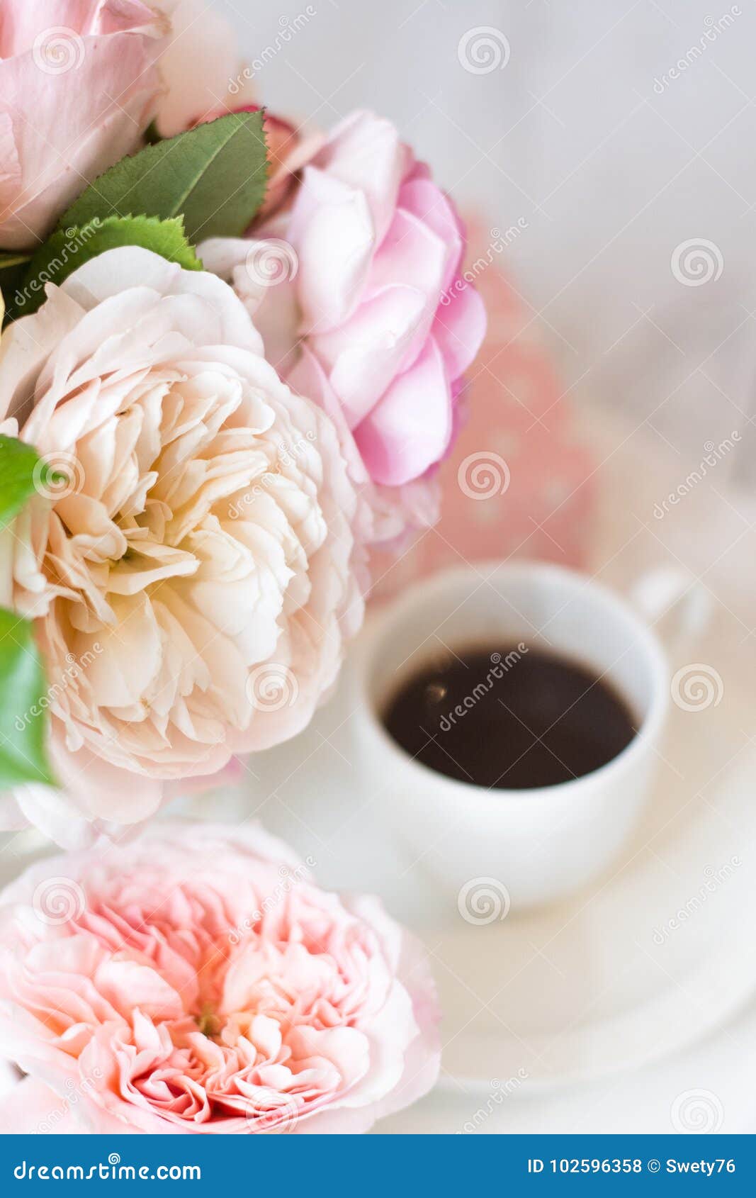 Bouquet of Roses and Coffee Stock Photo - Image of valentines, flowers ...