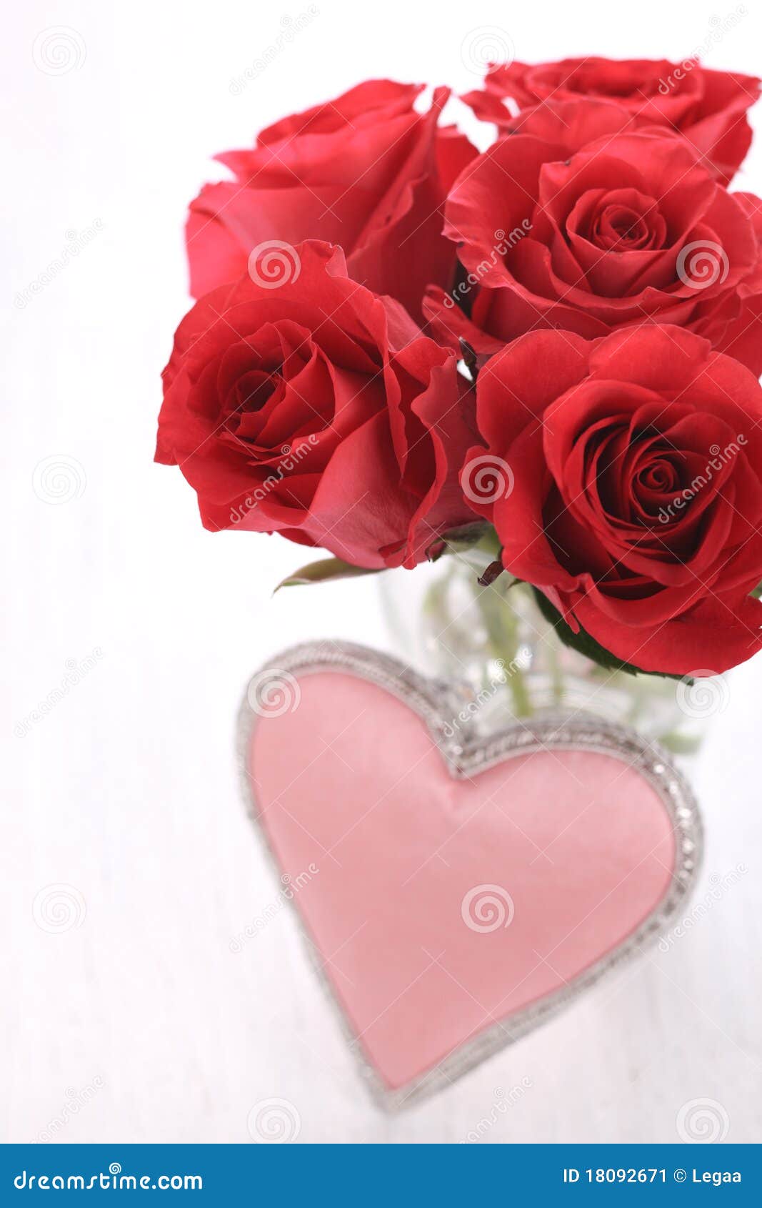Bouquet of Roses with Heart Stock Image - Image of rose, love: 18092671