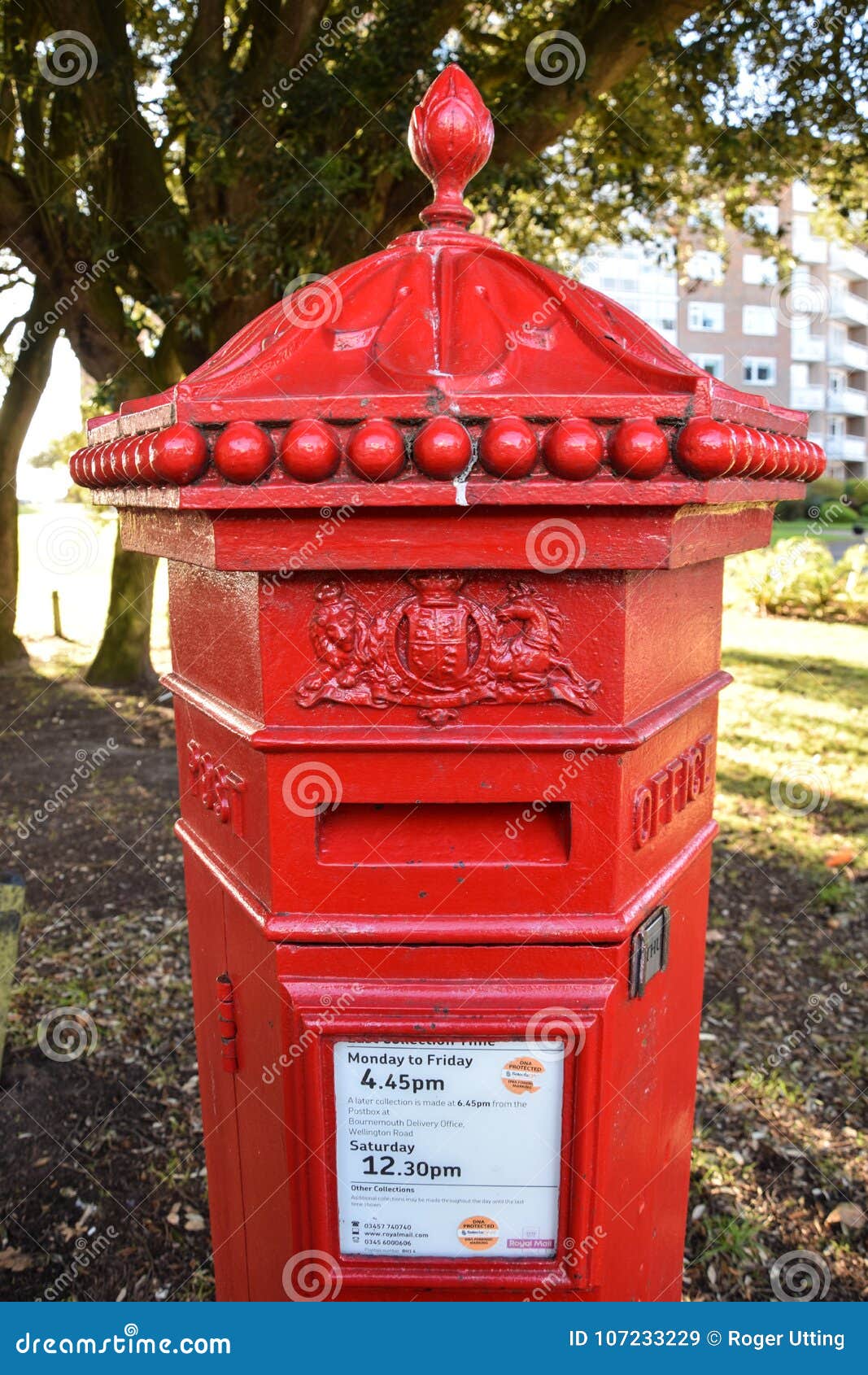 Old post box editorial stock image. Image of deliveries - 107233229