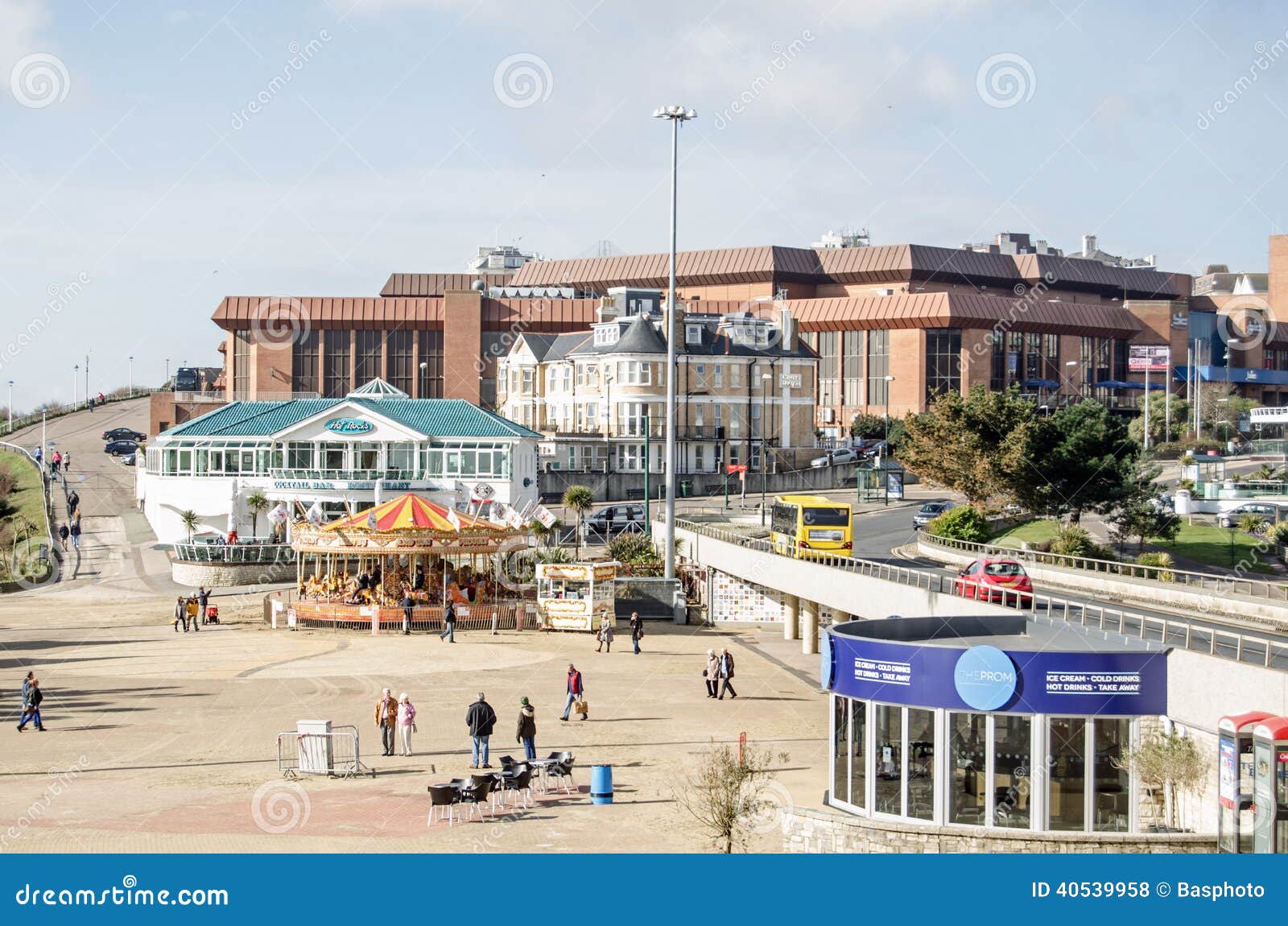 Bournemouth seafront editorial stock photo. Image of oceanarium - 40539958