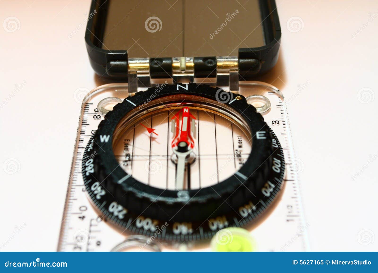 Boussole image stock. Image of géologie, trouvaille, explorez - 5627165