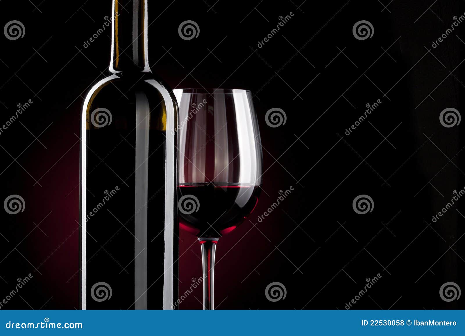 Bouteille de vin rouge photo stock. Image du horizontal - 22530058