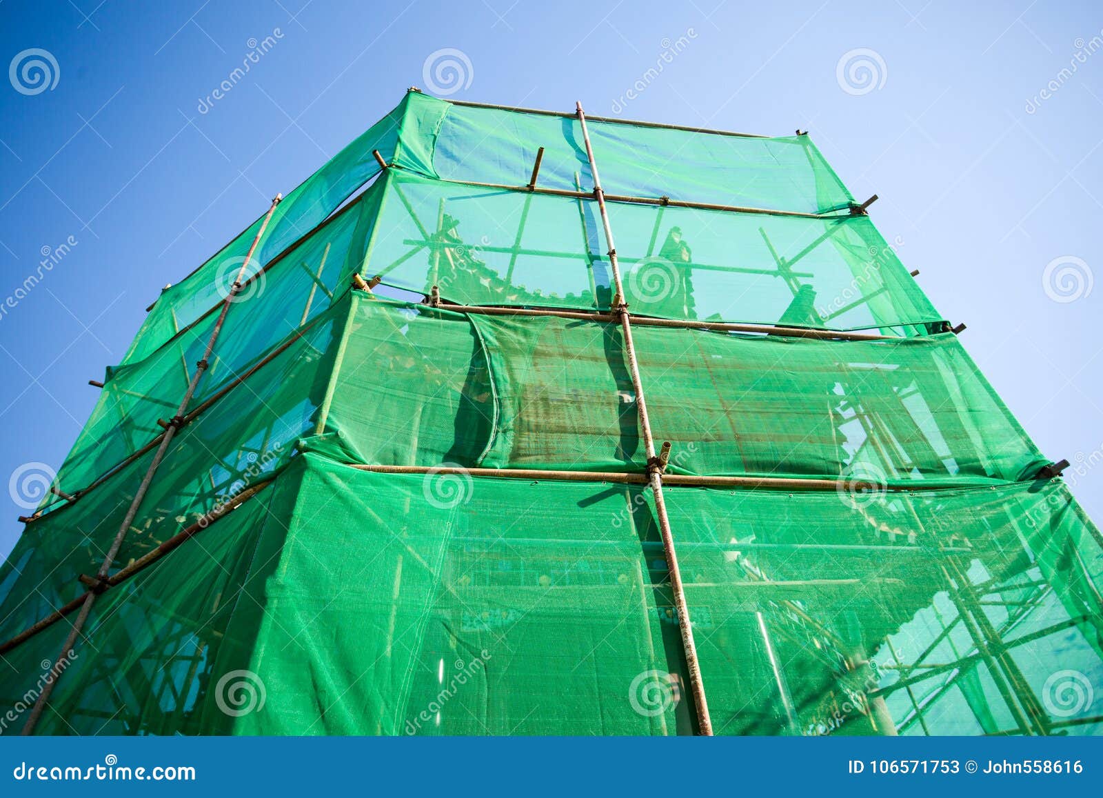 Bouwsteiger stock afbeelding. Image of netwerk, karkas - 106571753