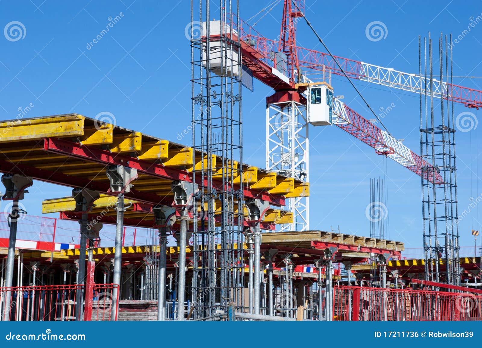 Bouwwerf stock foto. Image of stijging, verwezenlijking - 17211736