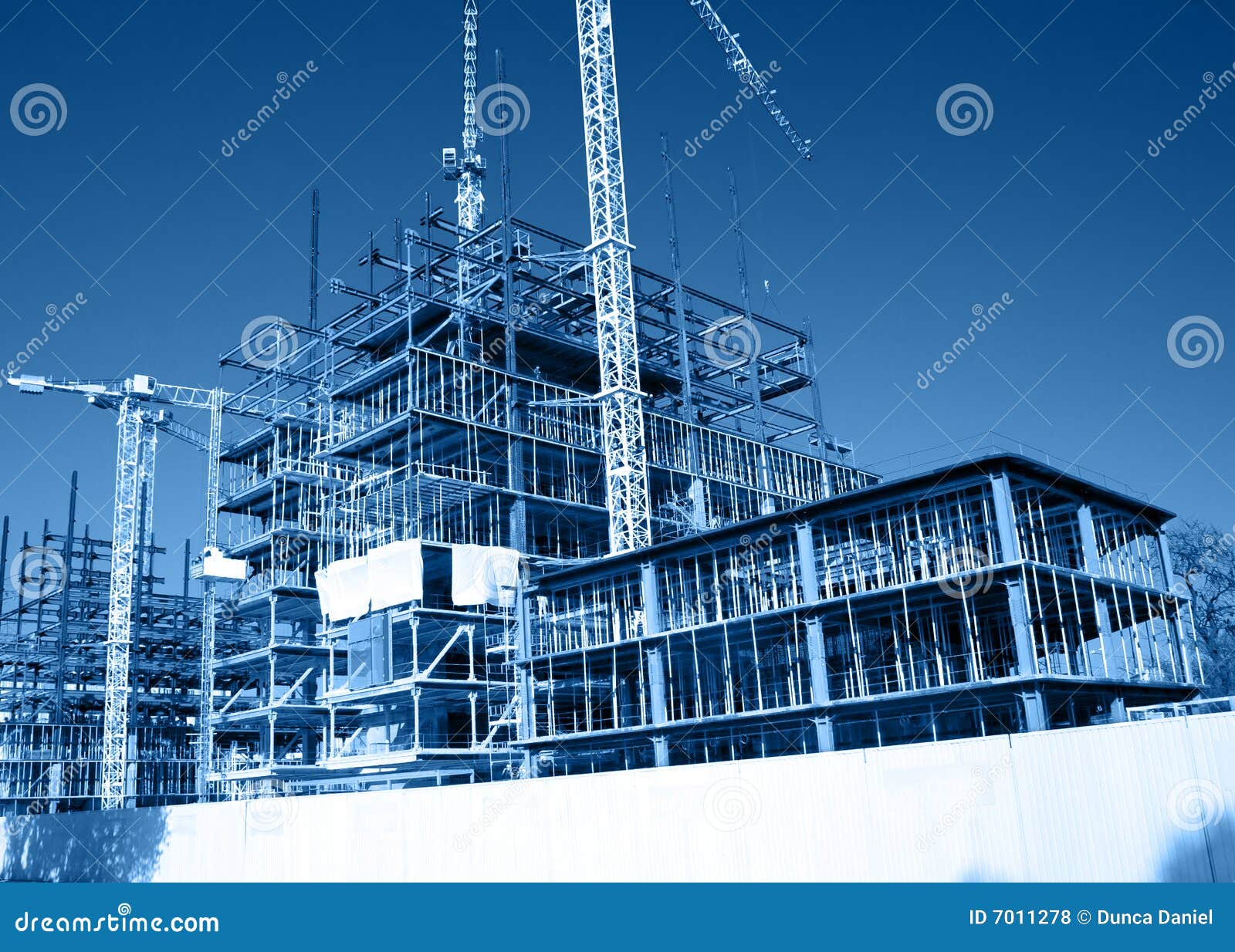 Bouwwerf stock foto. Image of architectuur, hijstoestel - 7011278