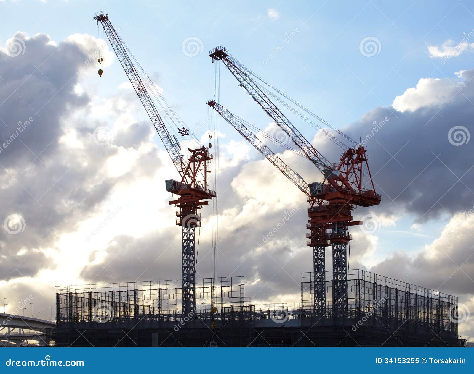 Bouwwerf met kraan stock afbeelding. Image of vorm, zaken - 34153255