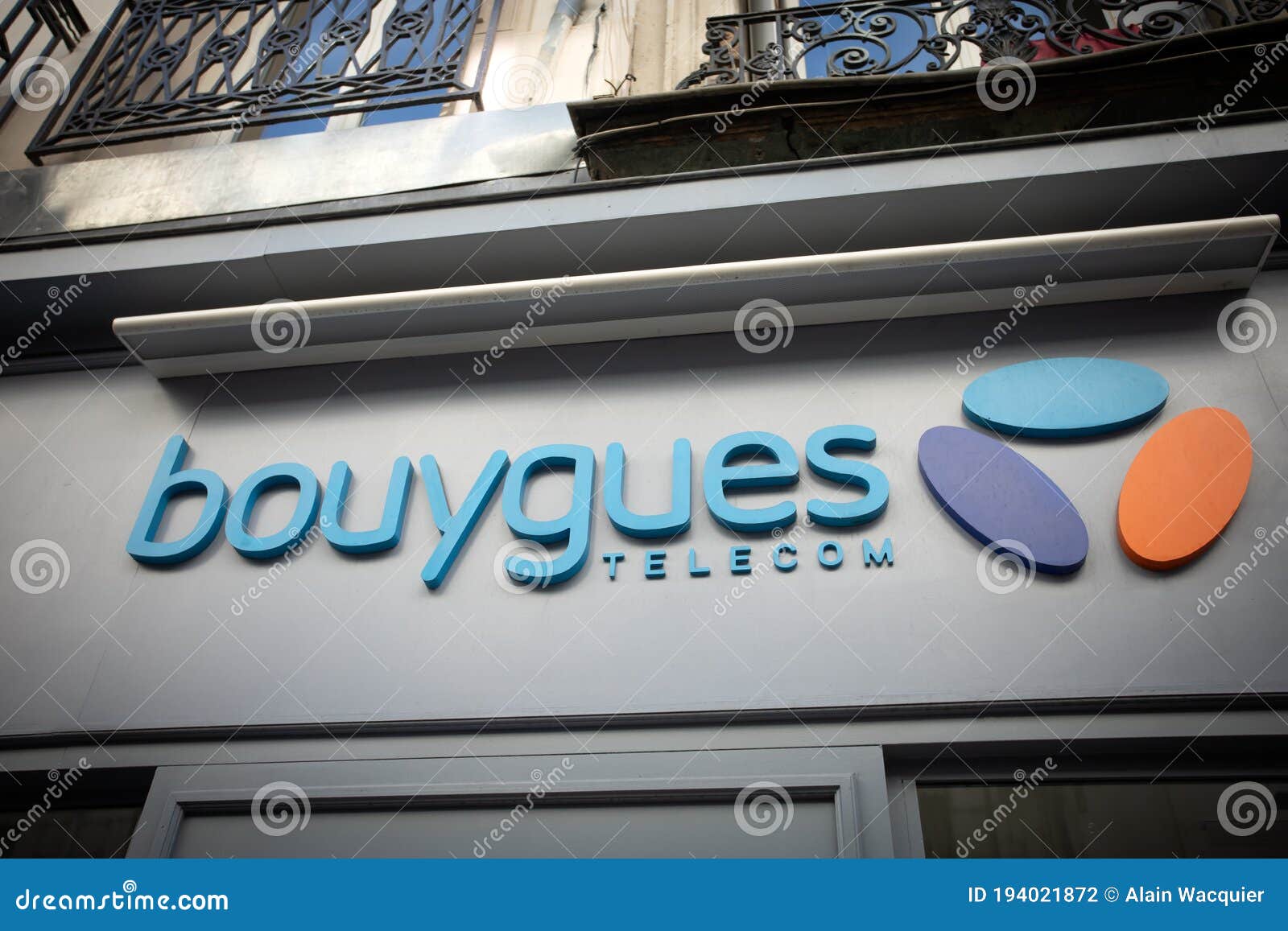 Bouygues Telecom Storefront. Bouygues Telecom Is A French ...