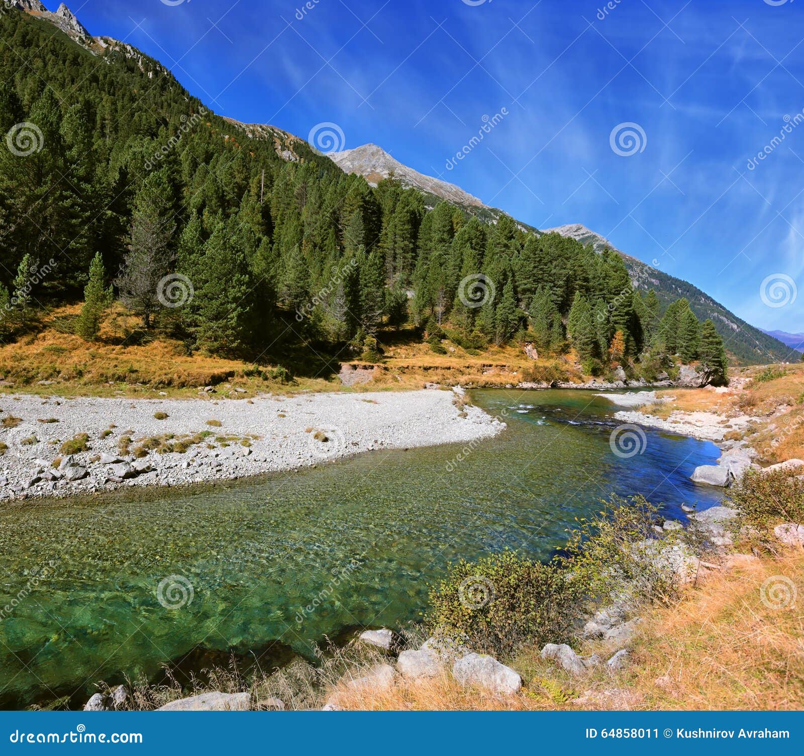 Bovenloop van watervallen stock afbeelding. Image of schoonheid - 64858011