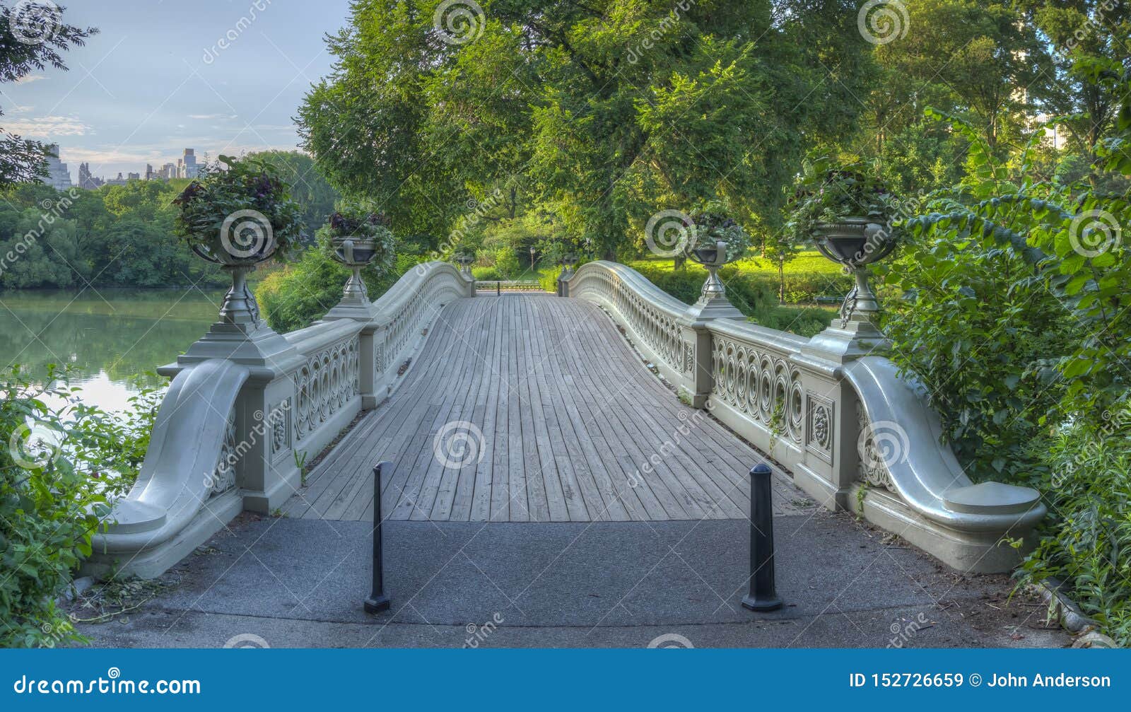 Bow Bridge in Summer Early in Morning Stock Image - Image of manhattan ...