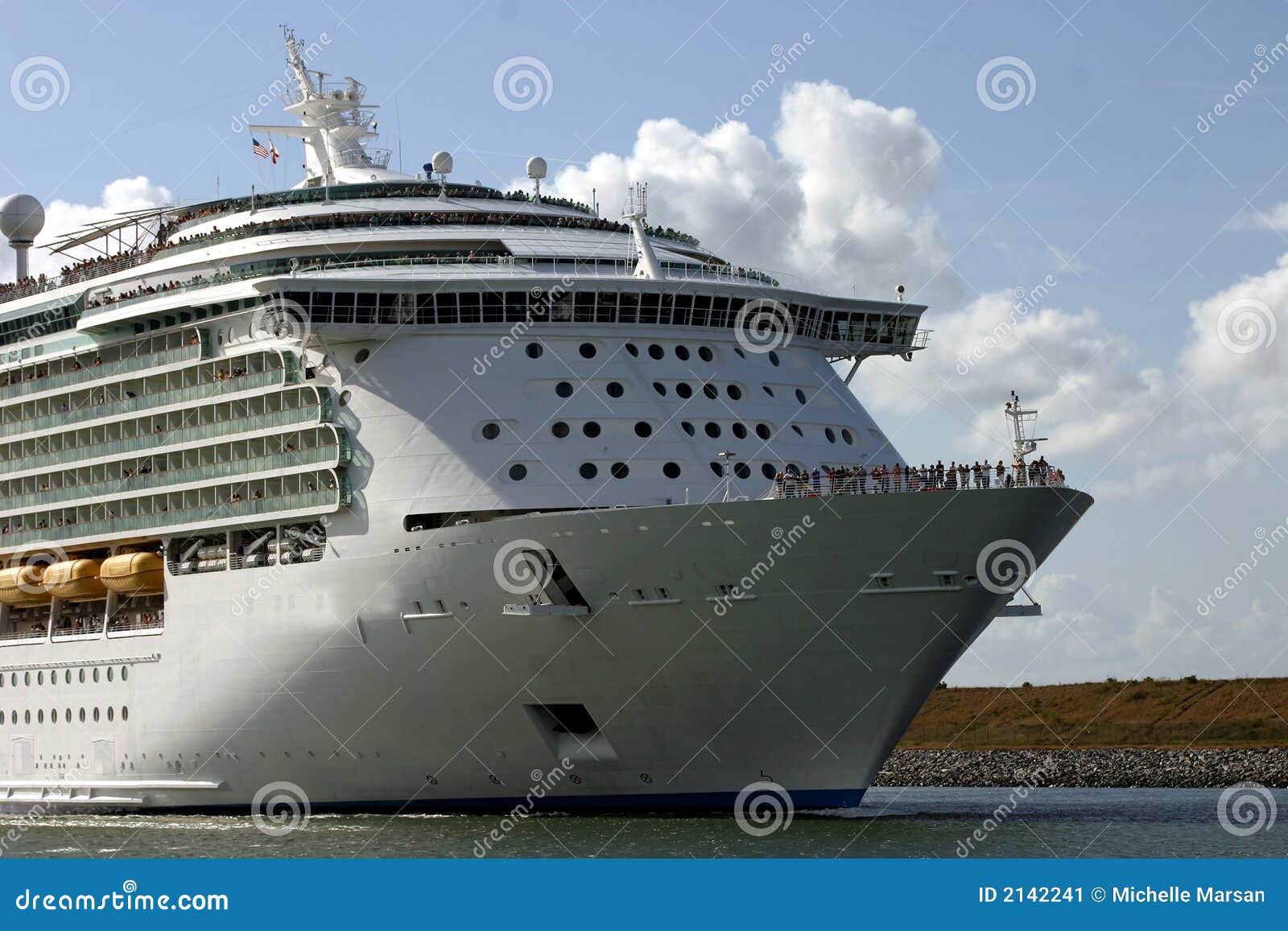Bow of cruise ship stock image. Image of ocean, scenic - 2142241