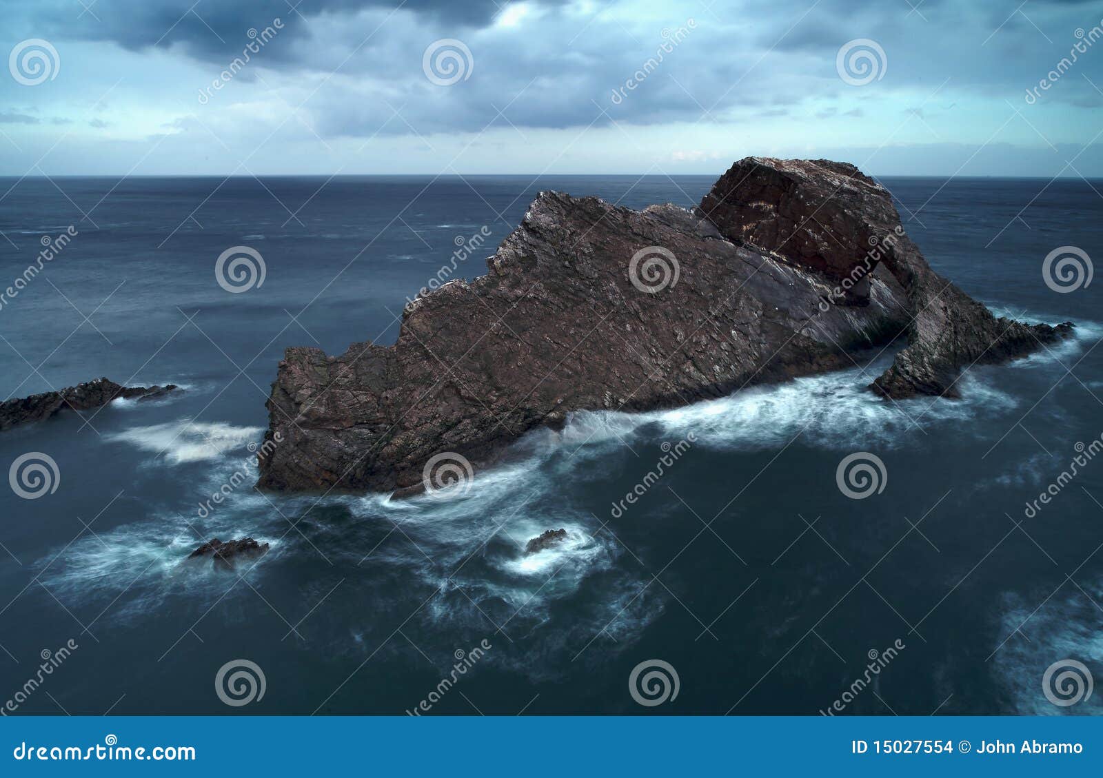 Bow Fiddle Rock stock photo. Image of scenic, high, water - 15027554
