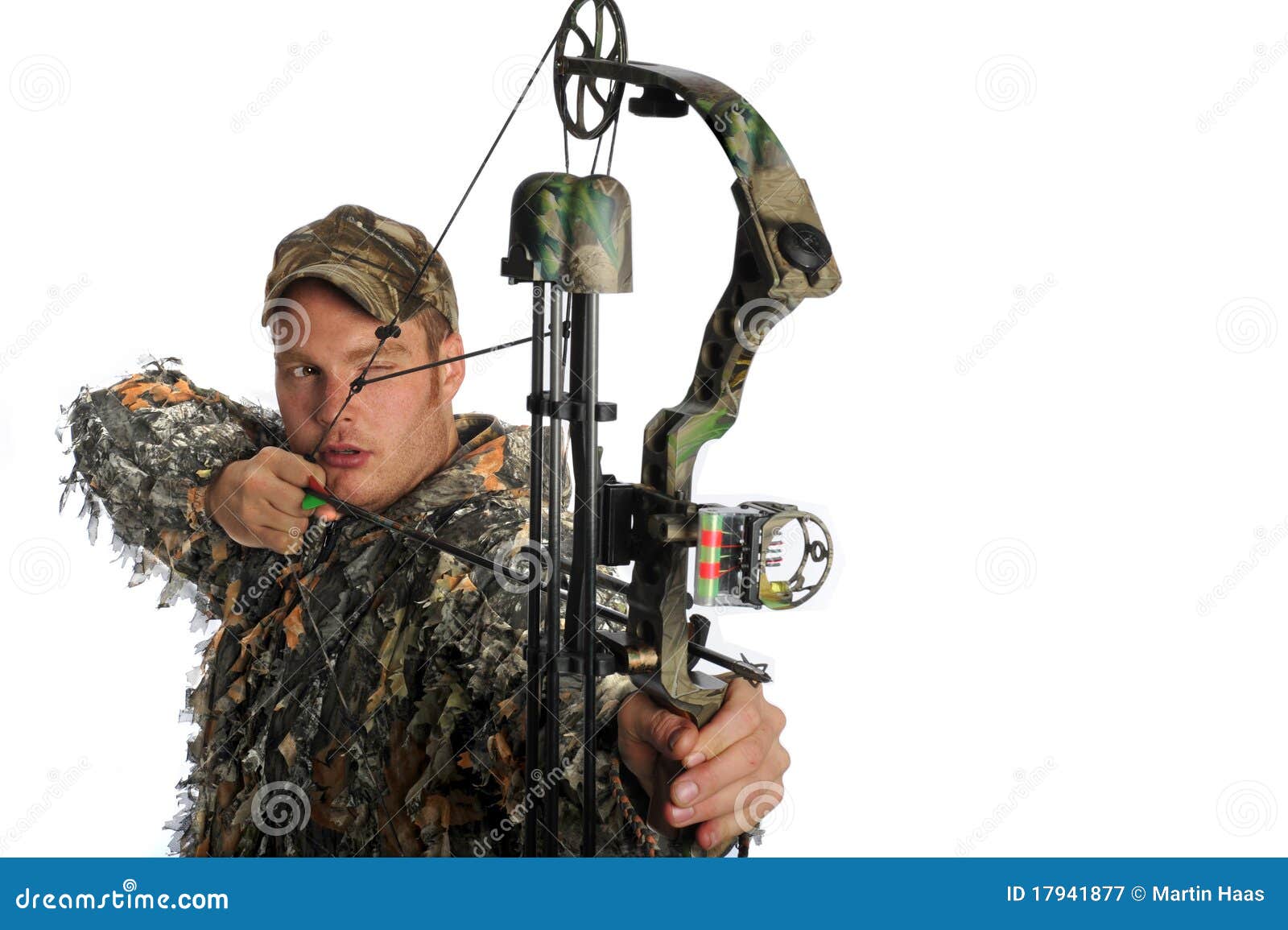 Bow hunter in action stock image. Image of sights, hunt - 17941877