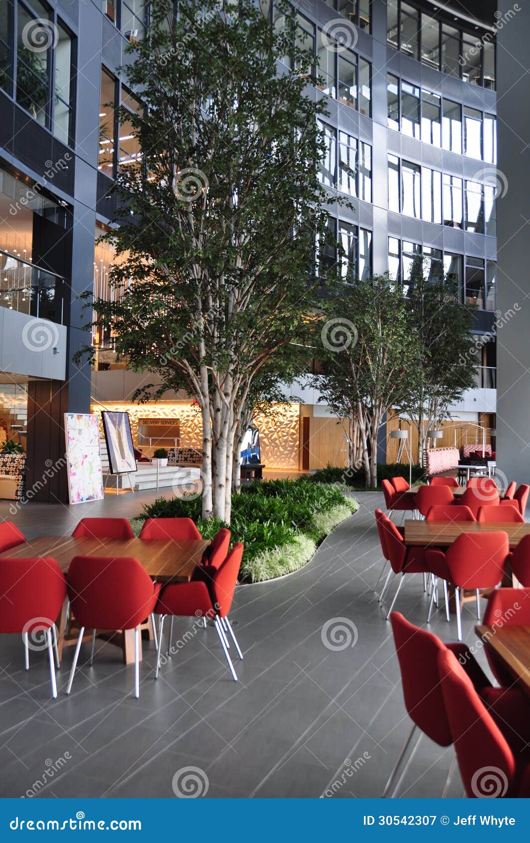 Bow Tower Skygarden editorial photography. Image of office - 30542307