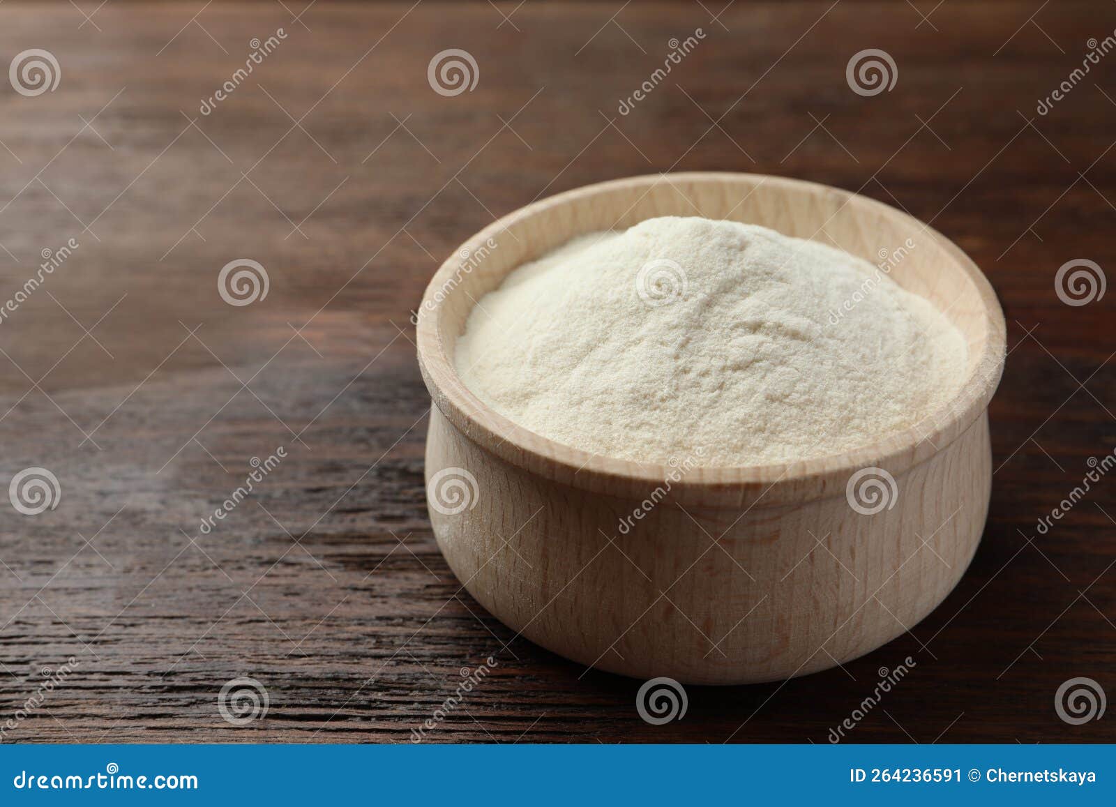 Bowl of Agar-agar Powder on Wooden Table, Closeup. Space for Text Stock ...