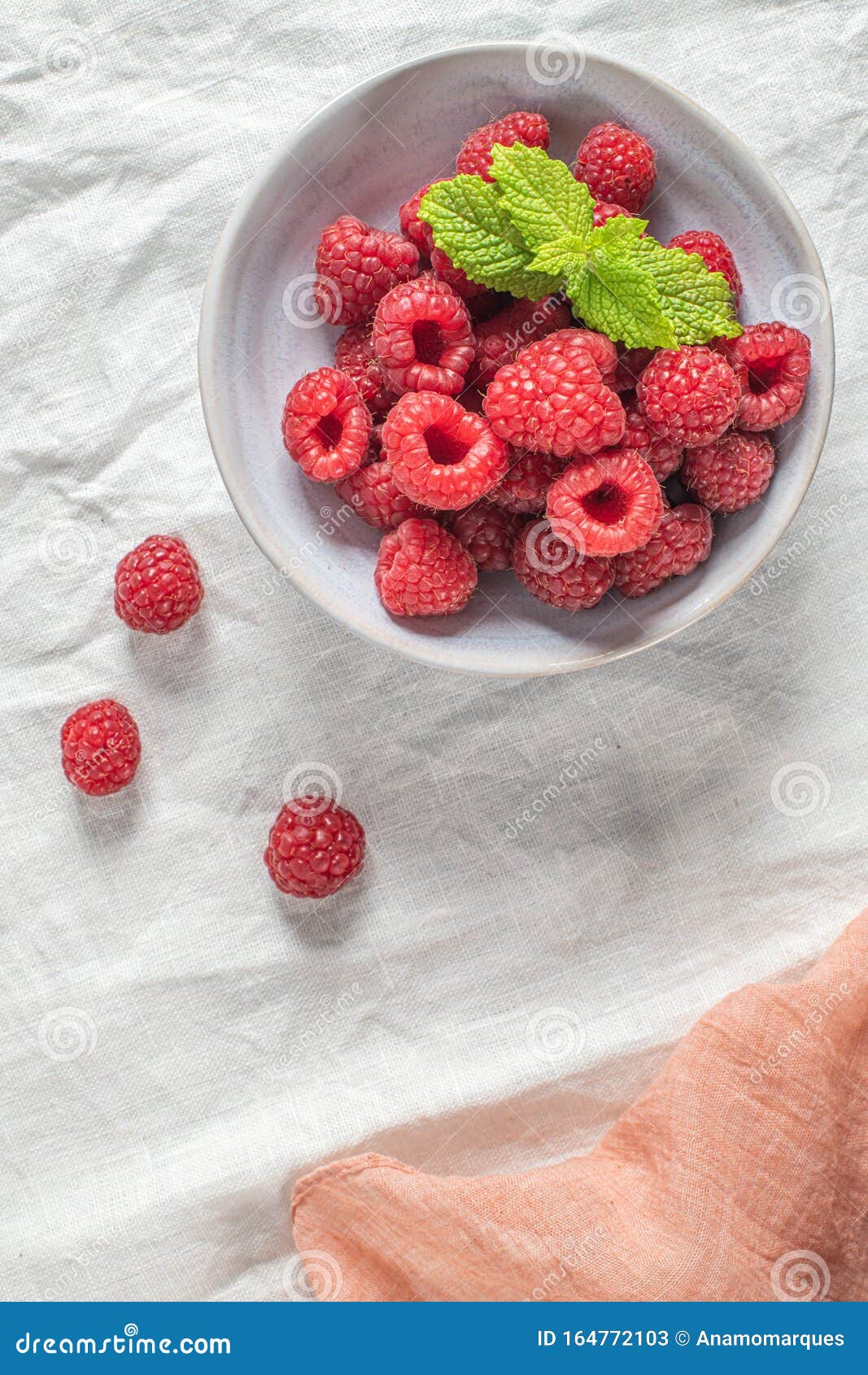 Bowl of Delicious Fresh Ripe Raspberries on Table, Closeup View Stock ...