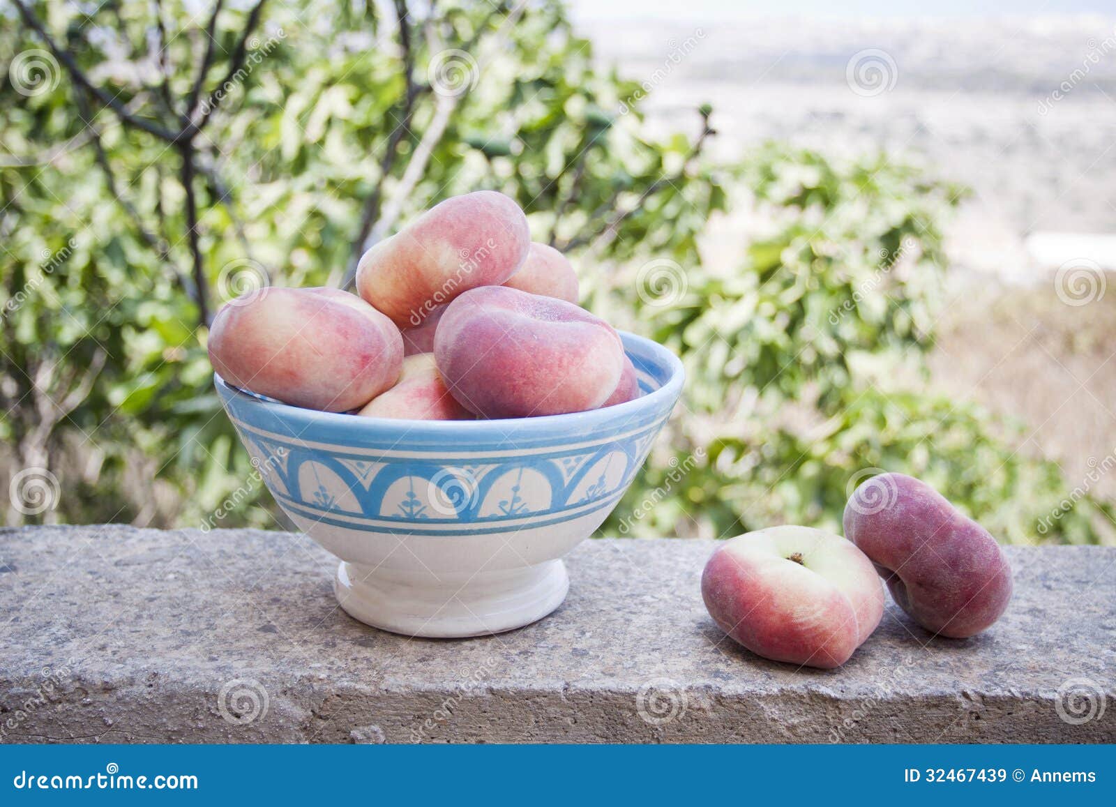 Bowl of flat peaches stock image. Image of exotic, horizontal - 32467439