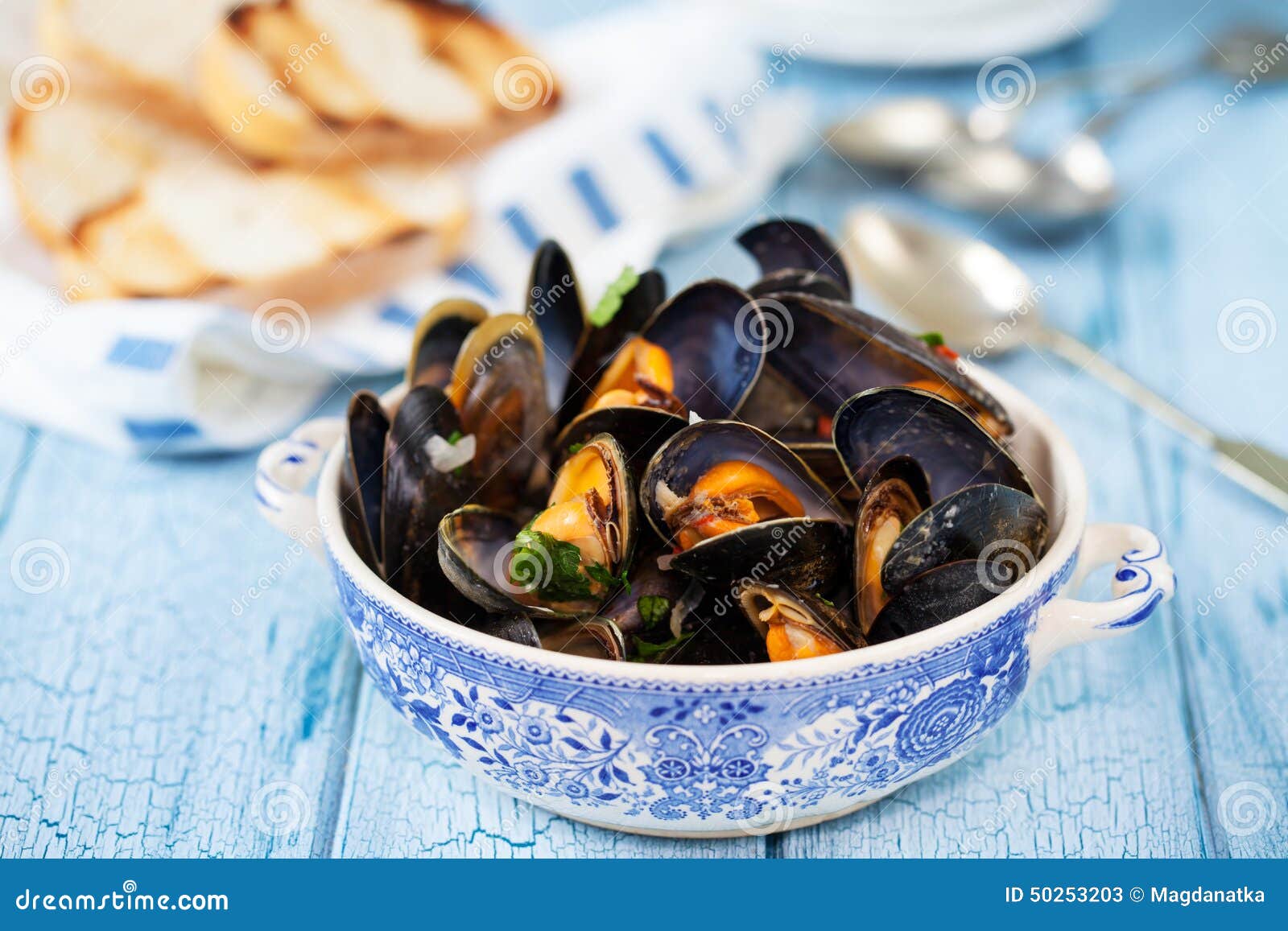 Bowl of mussels stock image. Image of coriander, moules - 50253203