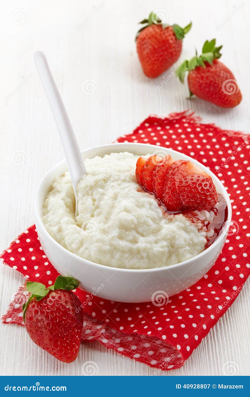 Bowl of Rice Flakes Porridge Stock Image - Image of gourmet, dieting ...