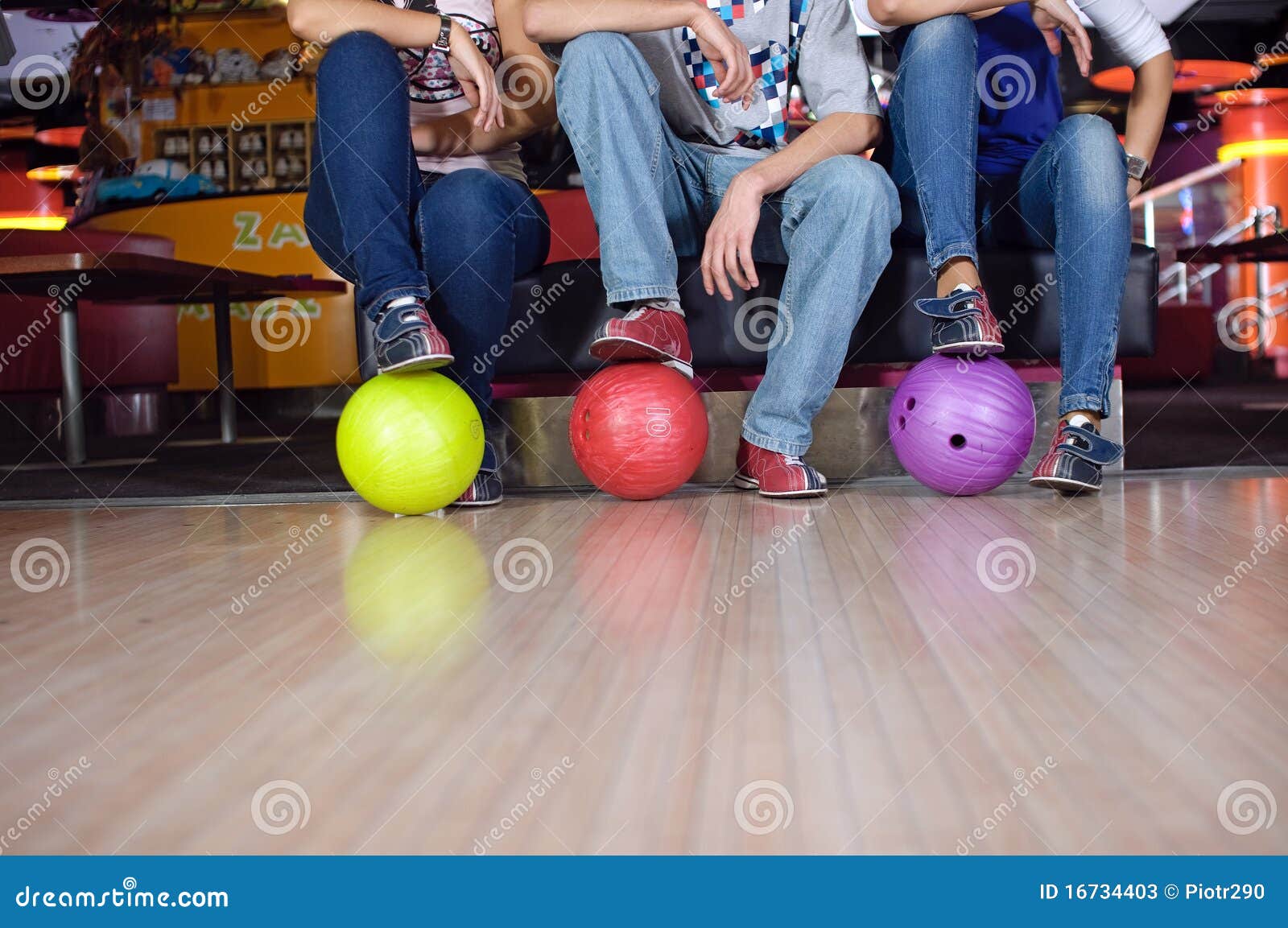 Bowlin players stock image. Image of gamers, girl, young - 16734403