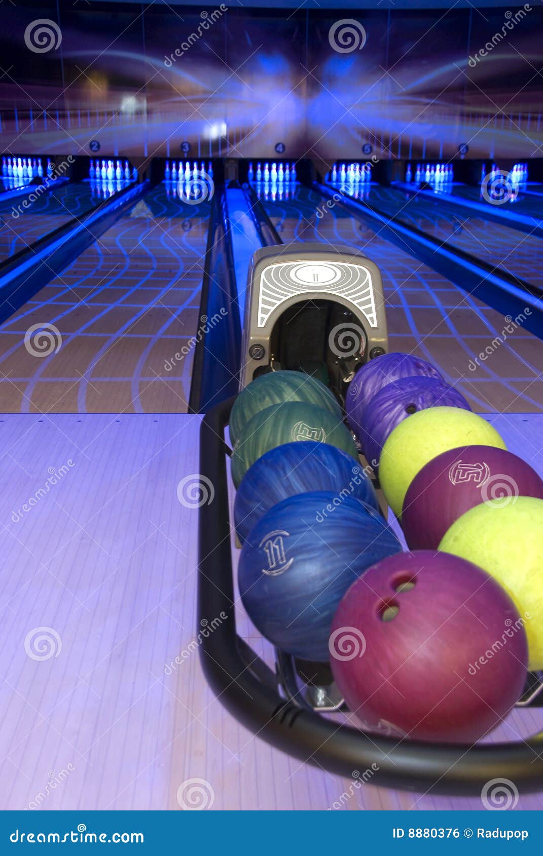 Ten Pin Bowling Alley Background. Closeup Of Tenpin Row On A Lan ...