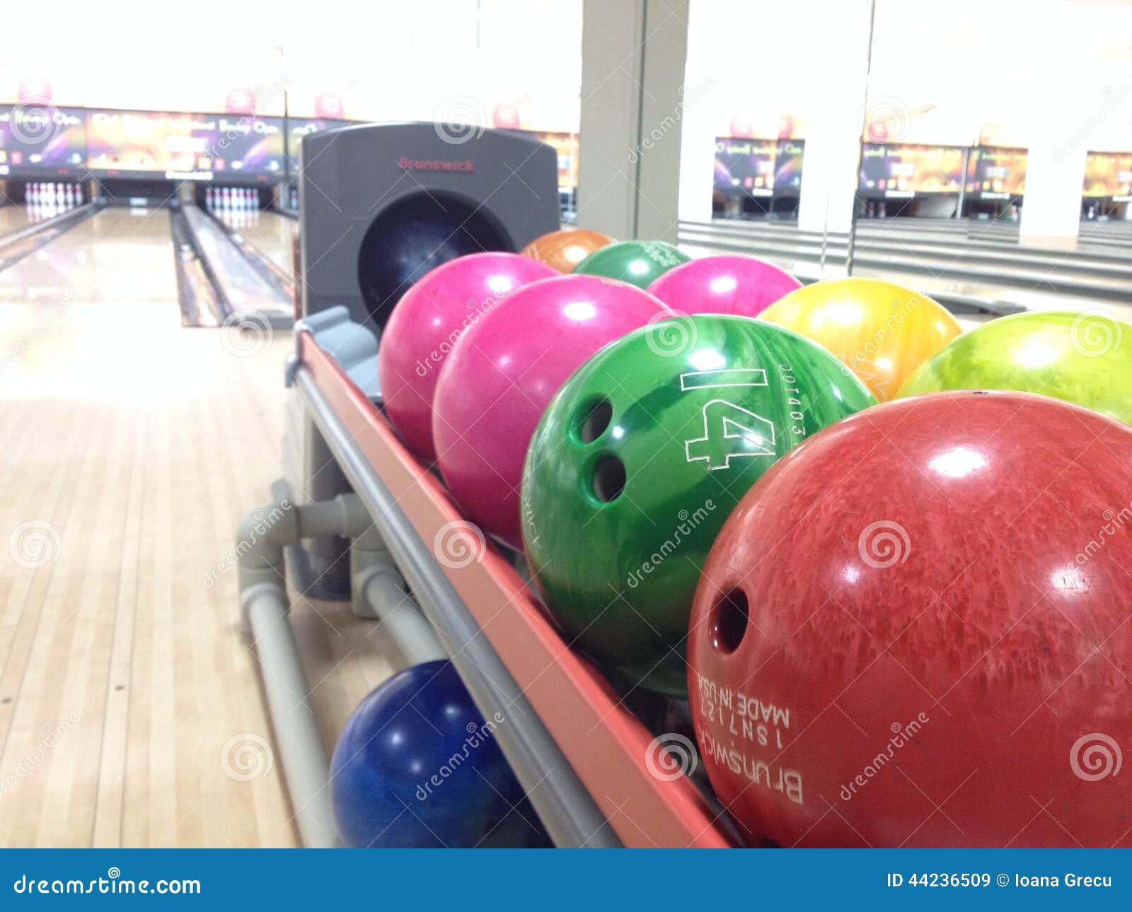 Bowling balls editorial stock image. Image of hall, bowling - 44236509